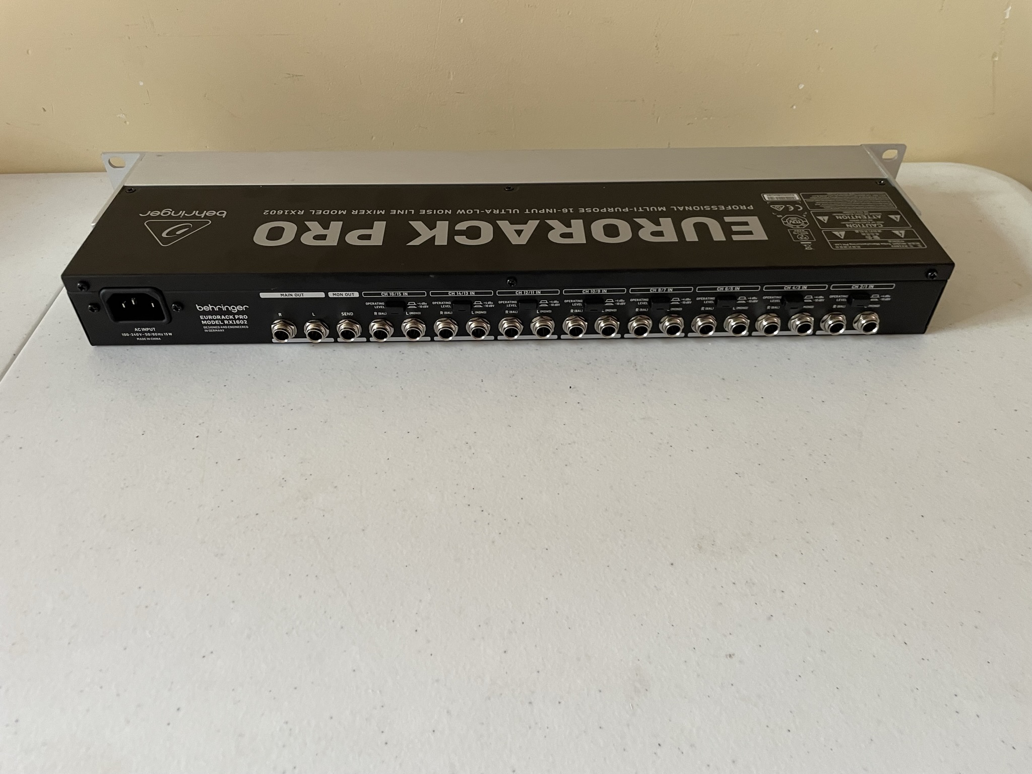 Eurorack RX1602 V2 - Behringer Eurorack RX1602 V2 - Audiofanzine