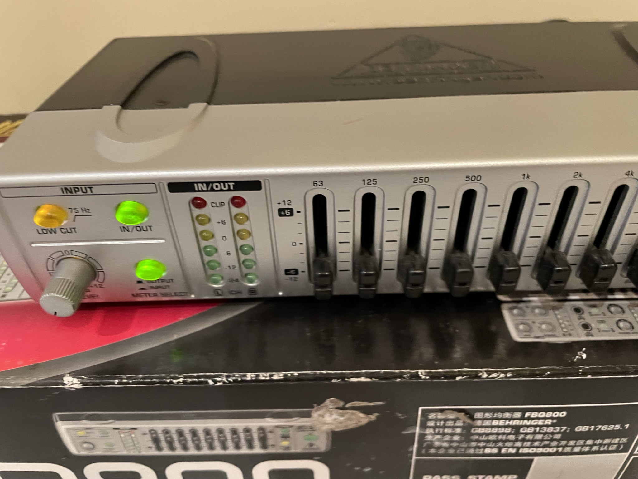 MINIFBQ FBQ800 - Behringer MINIFBQ FBQ800 - Audiofanzine