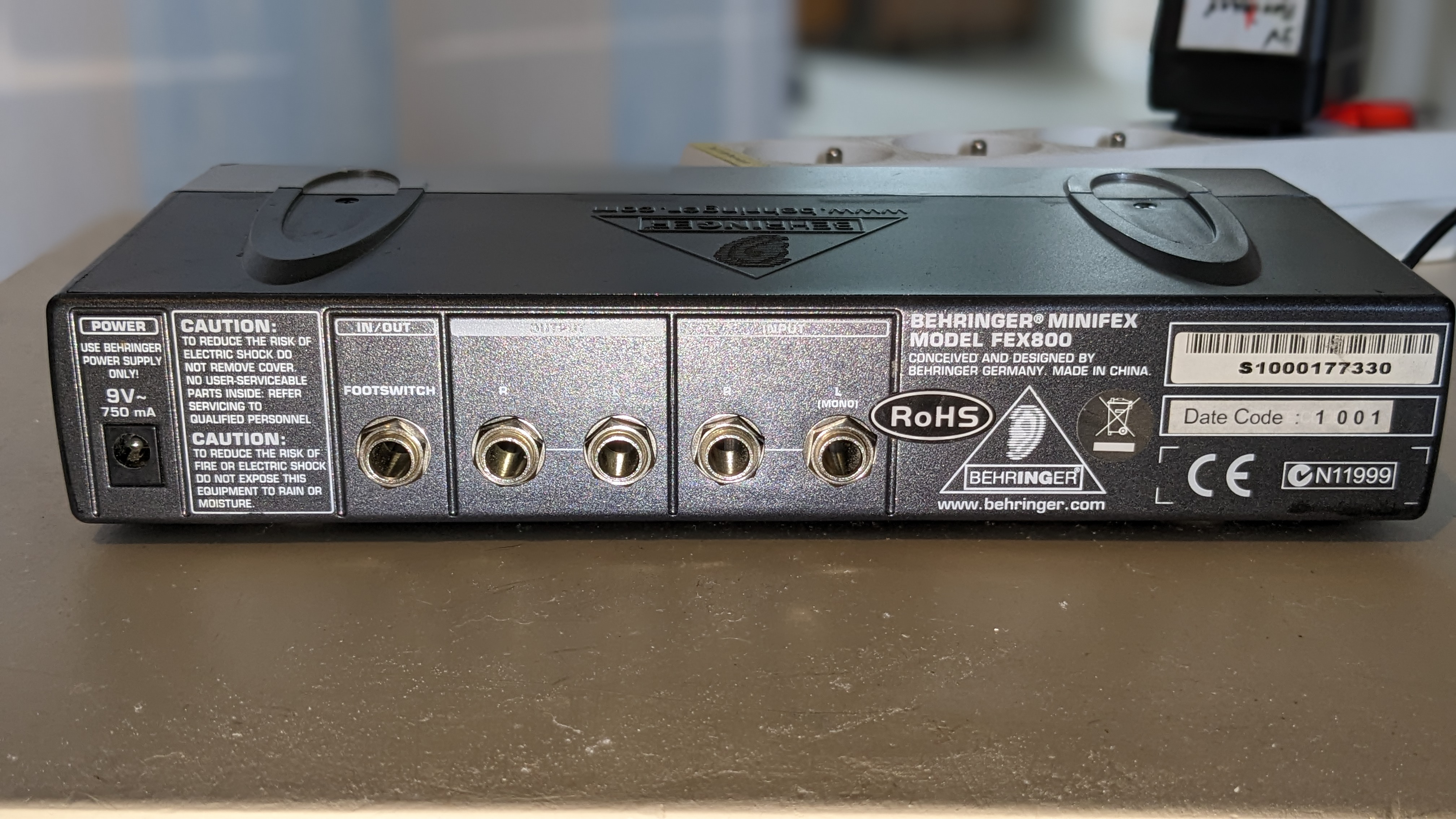 MINIFEX FEX800 - Behringer MINIFEX FEX800 - Audiofanzine