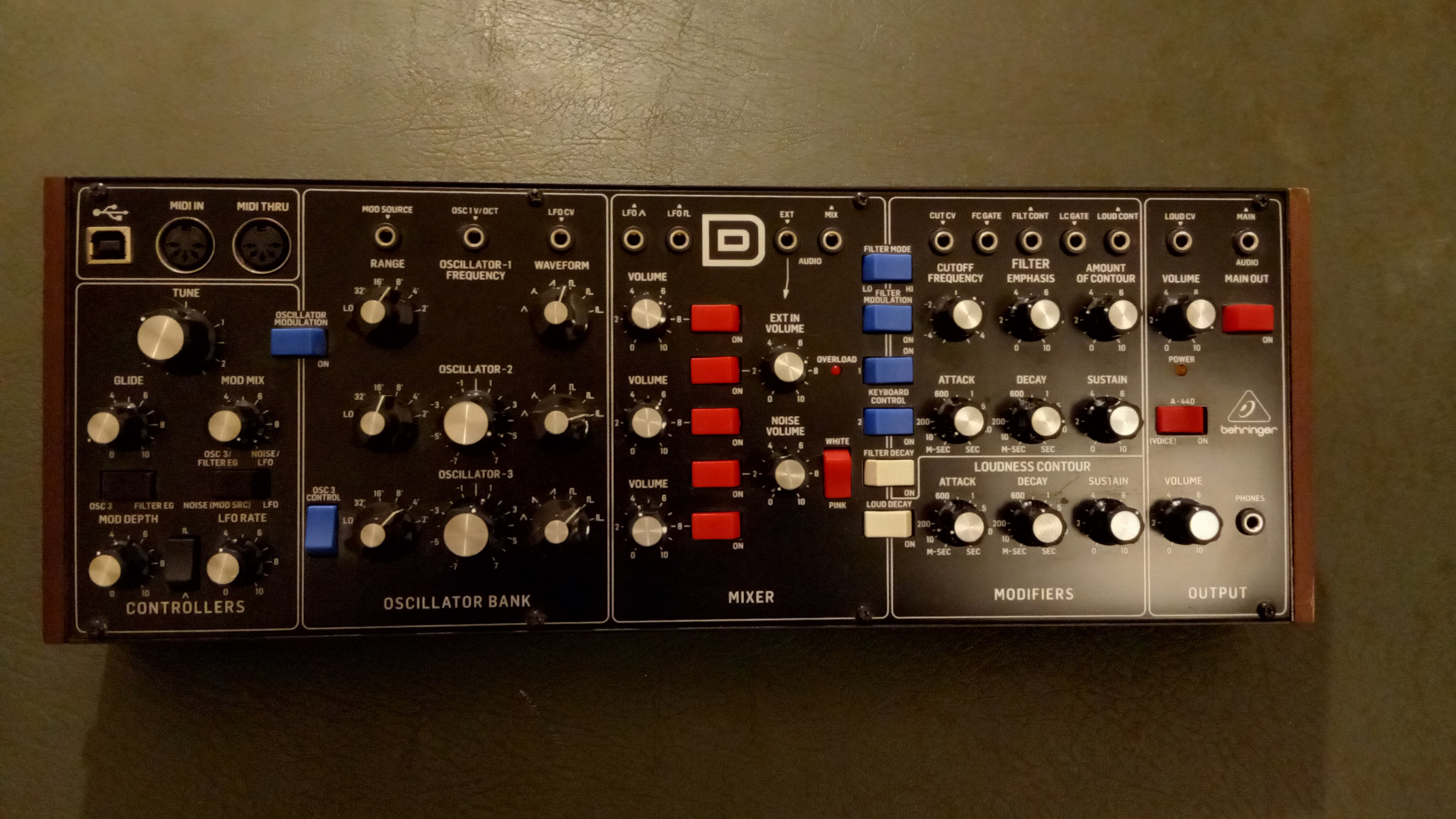 Model D - Behringer Model D - Audiofanzine