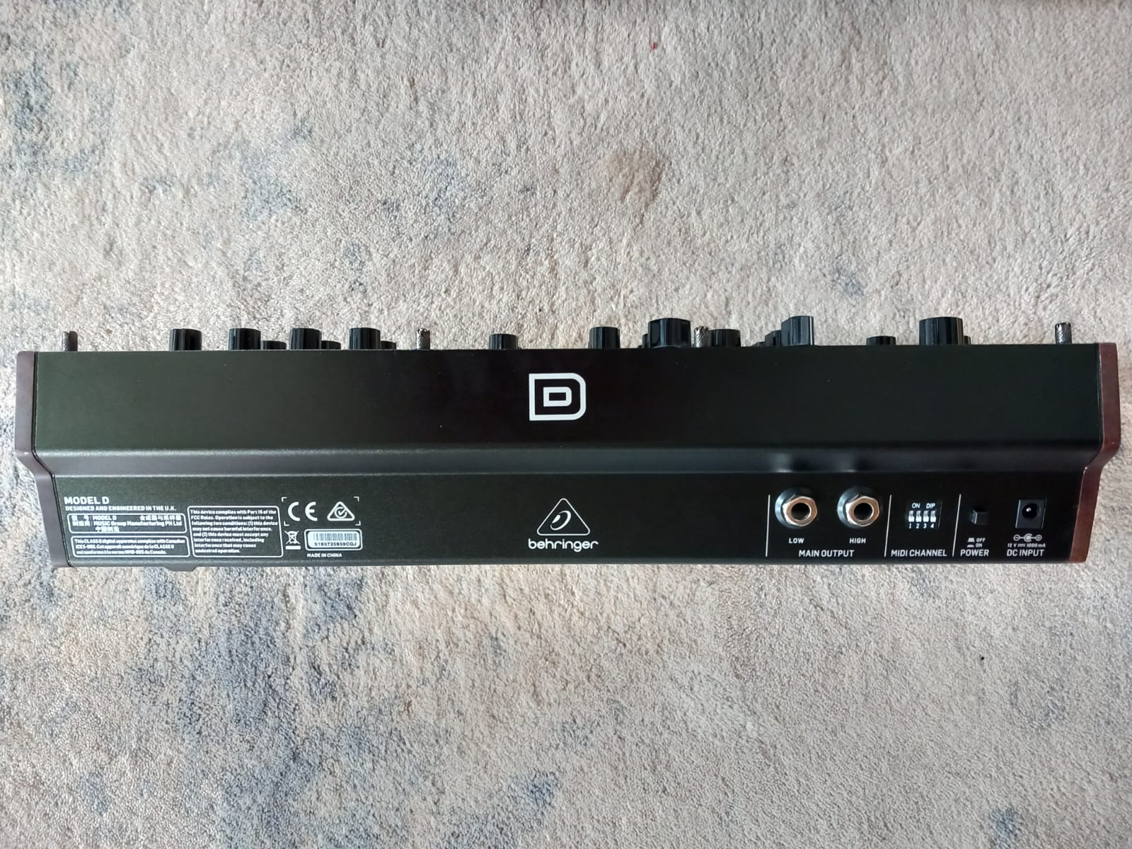 Model D - Behringer Model D - Audiofanzine