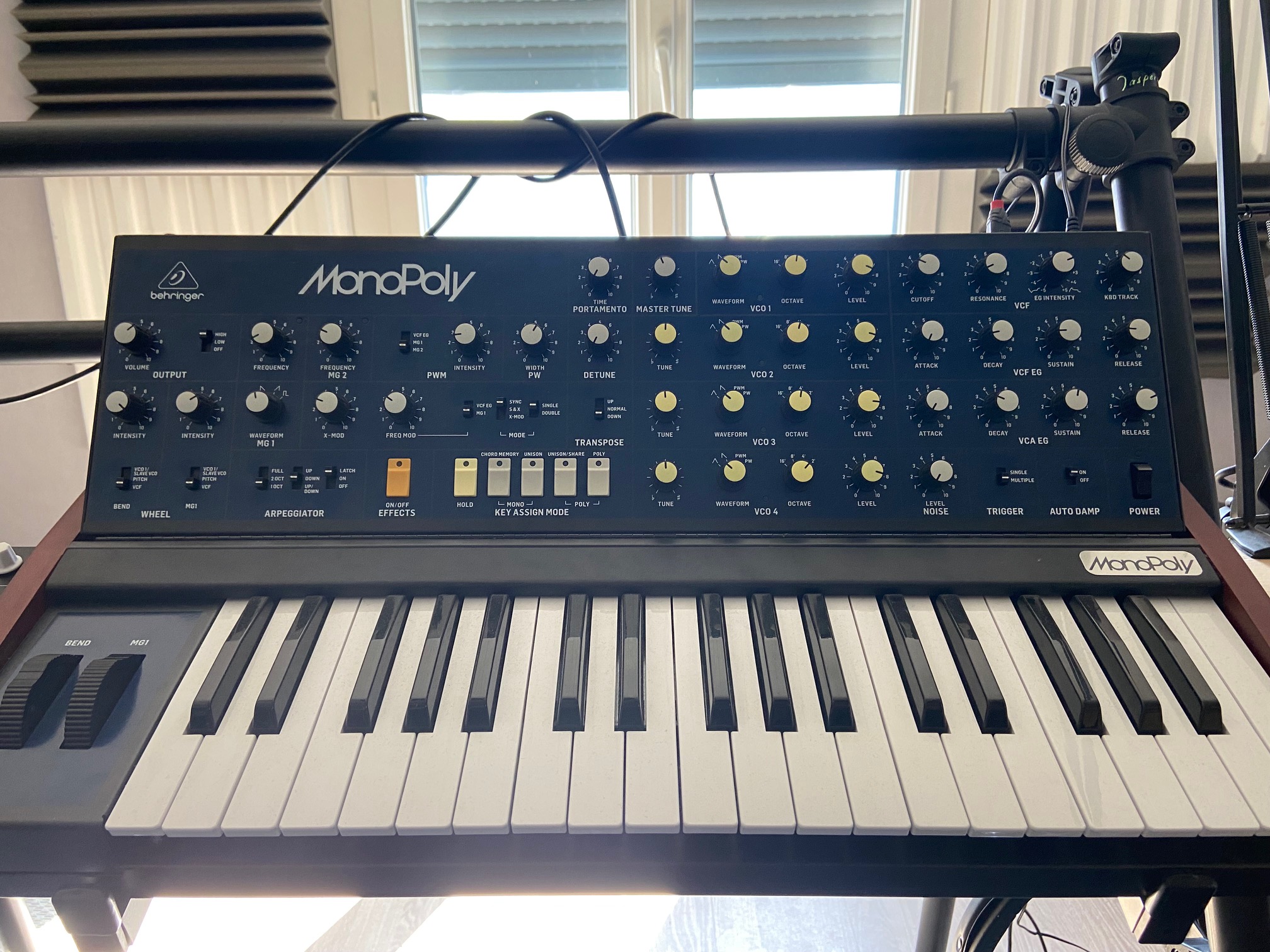 MonoPoly - Behringer MonoPoly - Audiofanzine