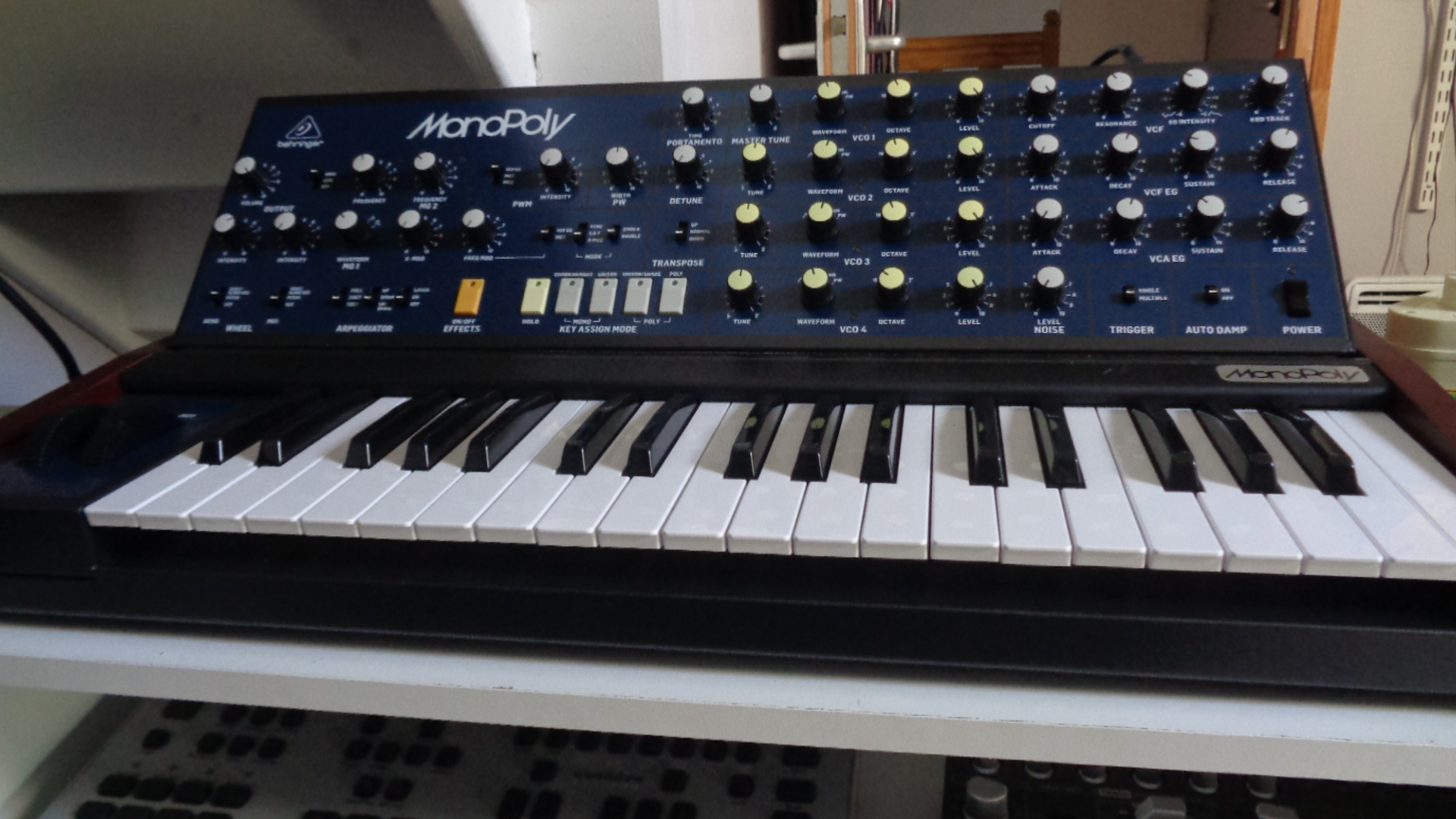 MonoPoly - Behringer MonoPoly - Audiofanzine