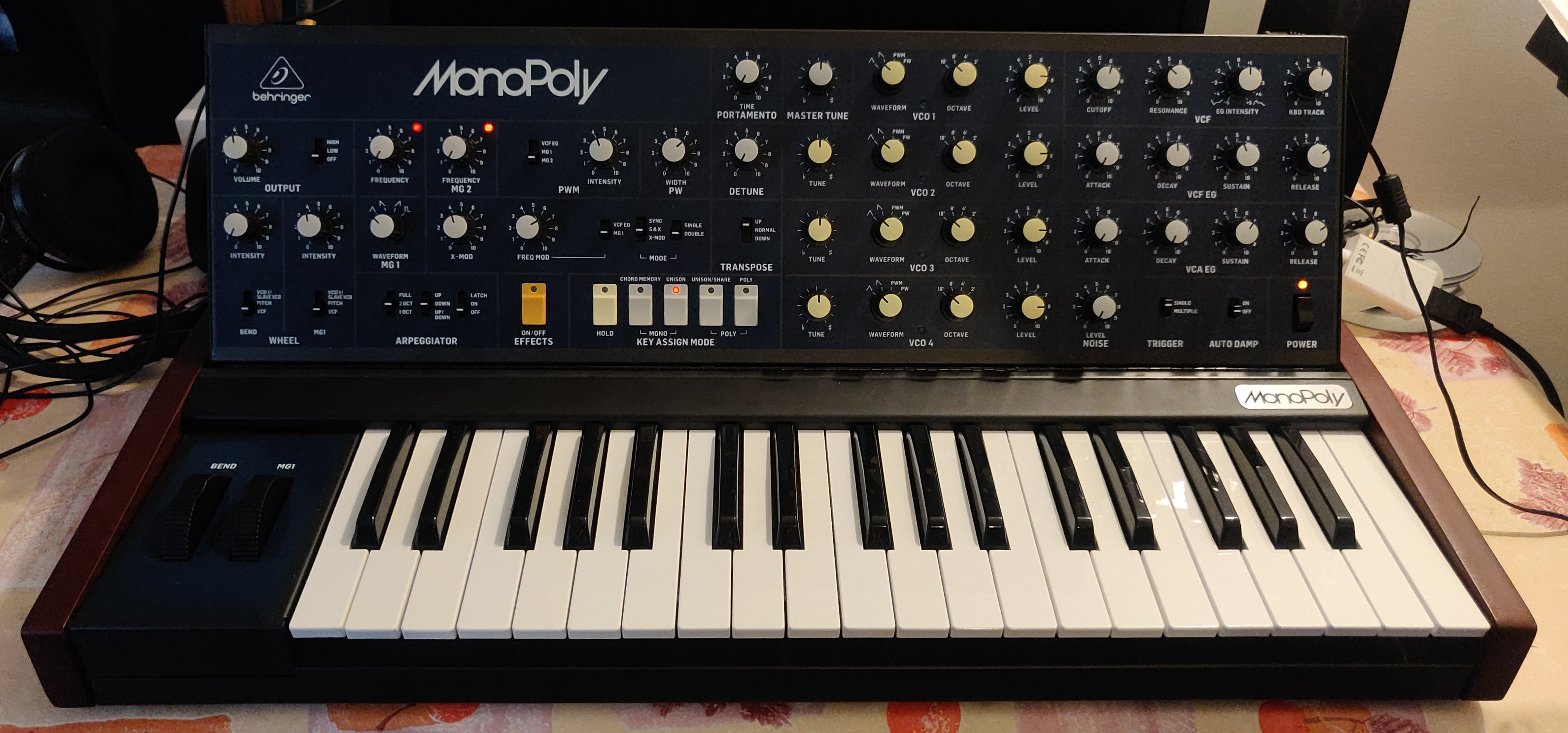 MonoPoly - Behringer MonoPoly - Audiofanzine