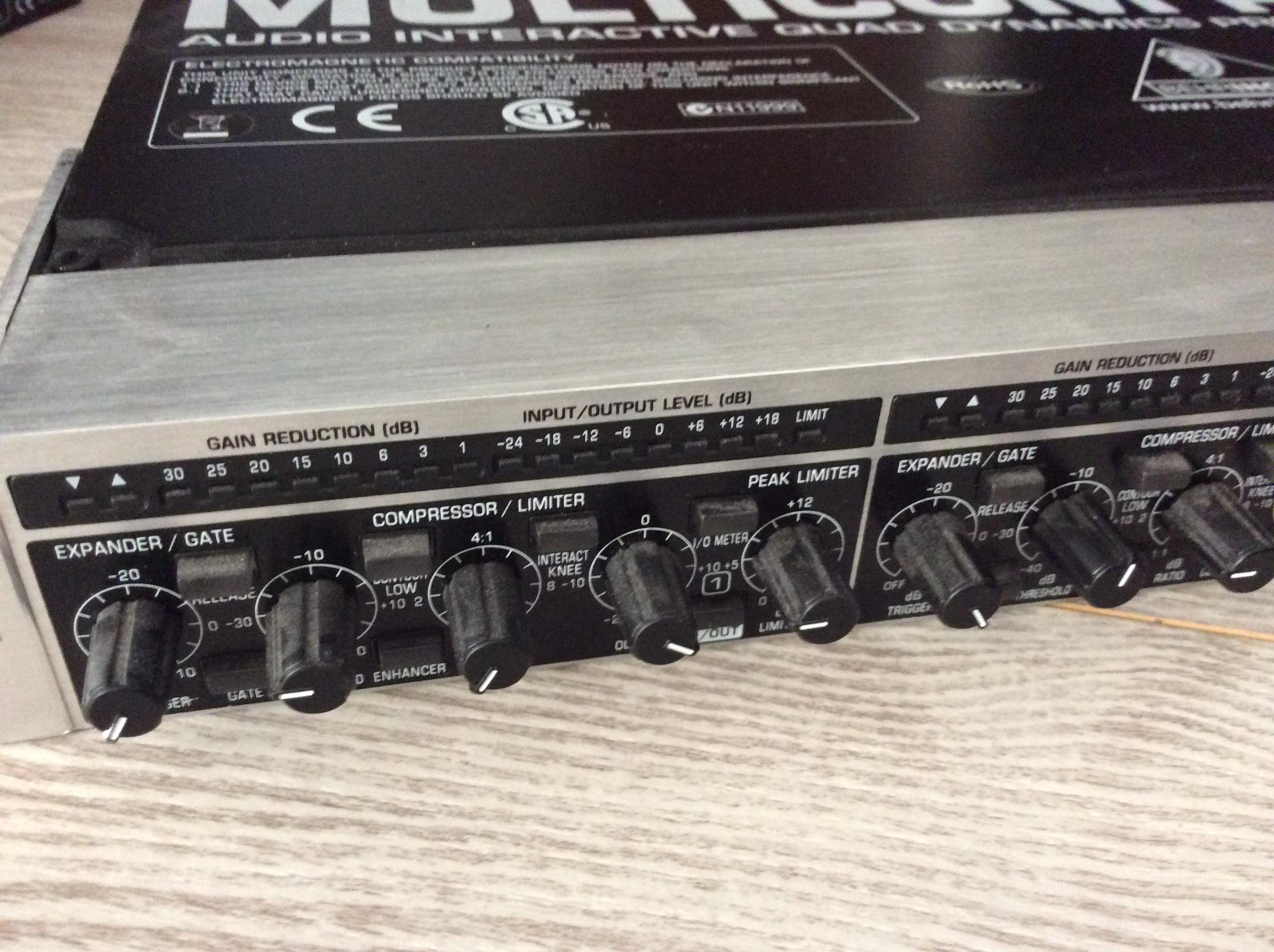 MULTICOM PRO-XL MDX4600 - Behringer Multicom Pro-XL MDX4600 - Audiofanzine