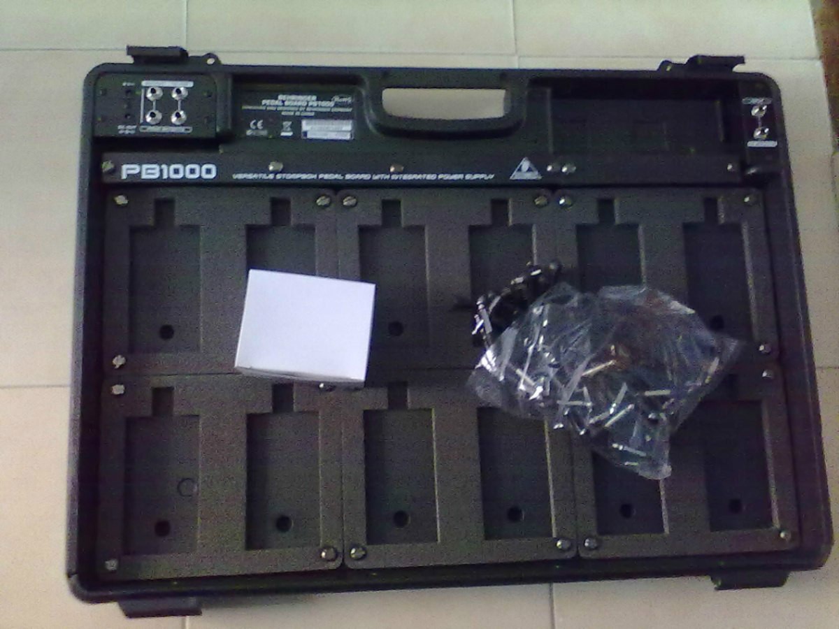 PB1000 Behringer pb1000 pedal board image: pict0448.jpg (#698819)