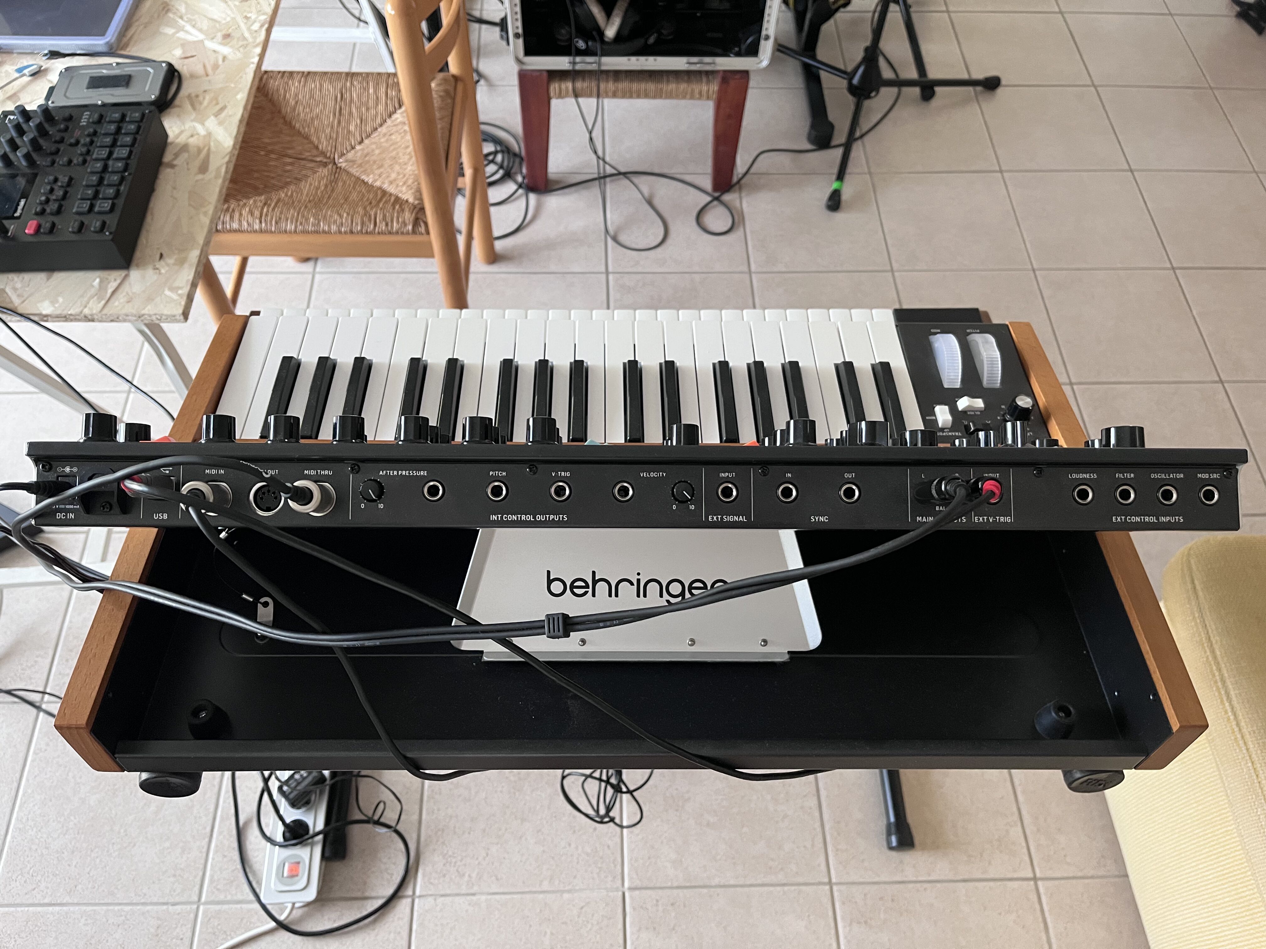 Poly D - Behringer Poly D - Audiofanzine