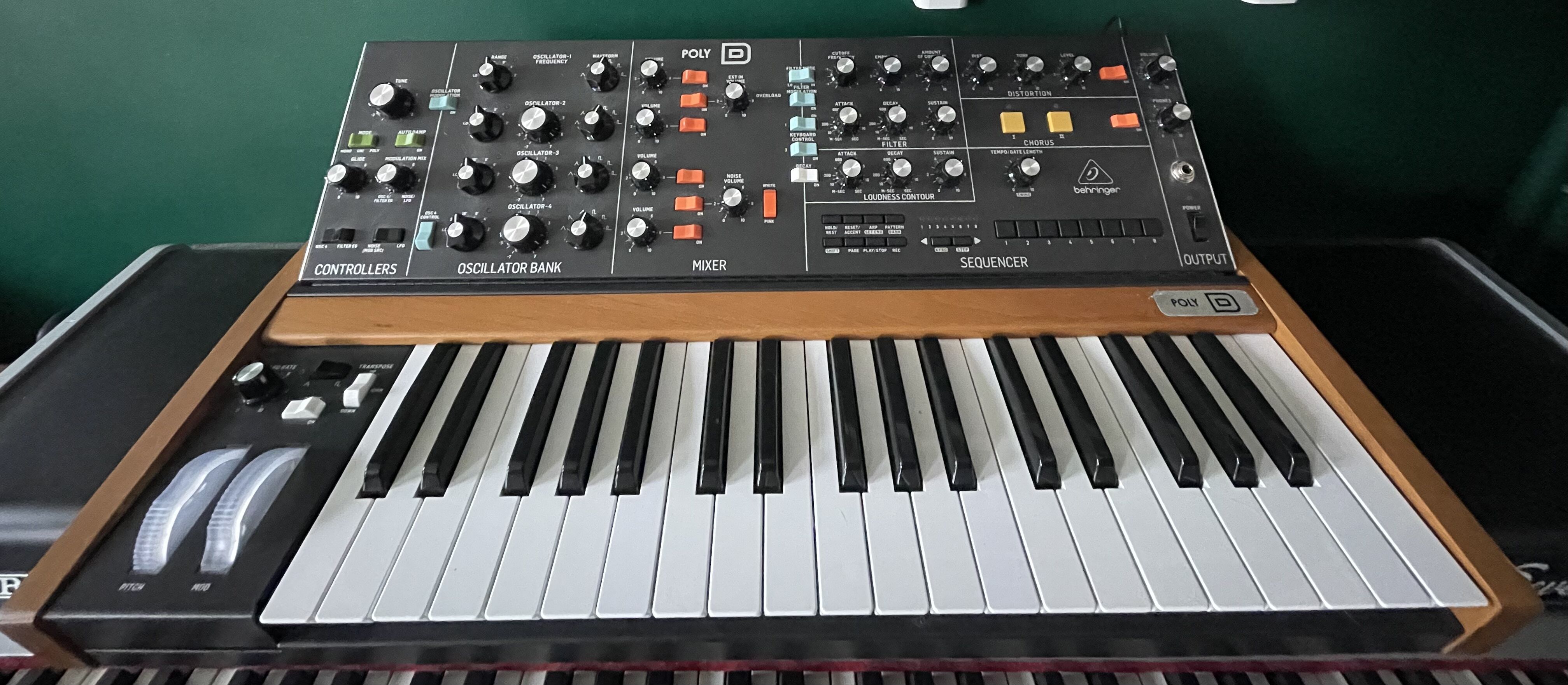 Poly D - Behringer Poly D - Audiofanzine