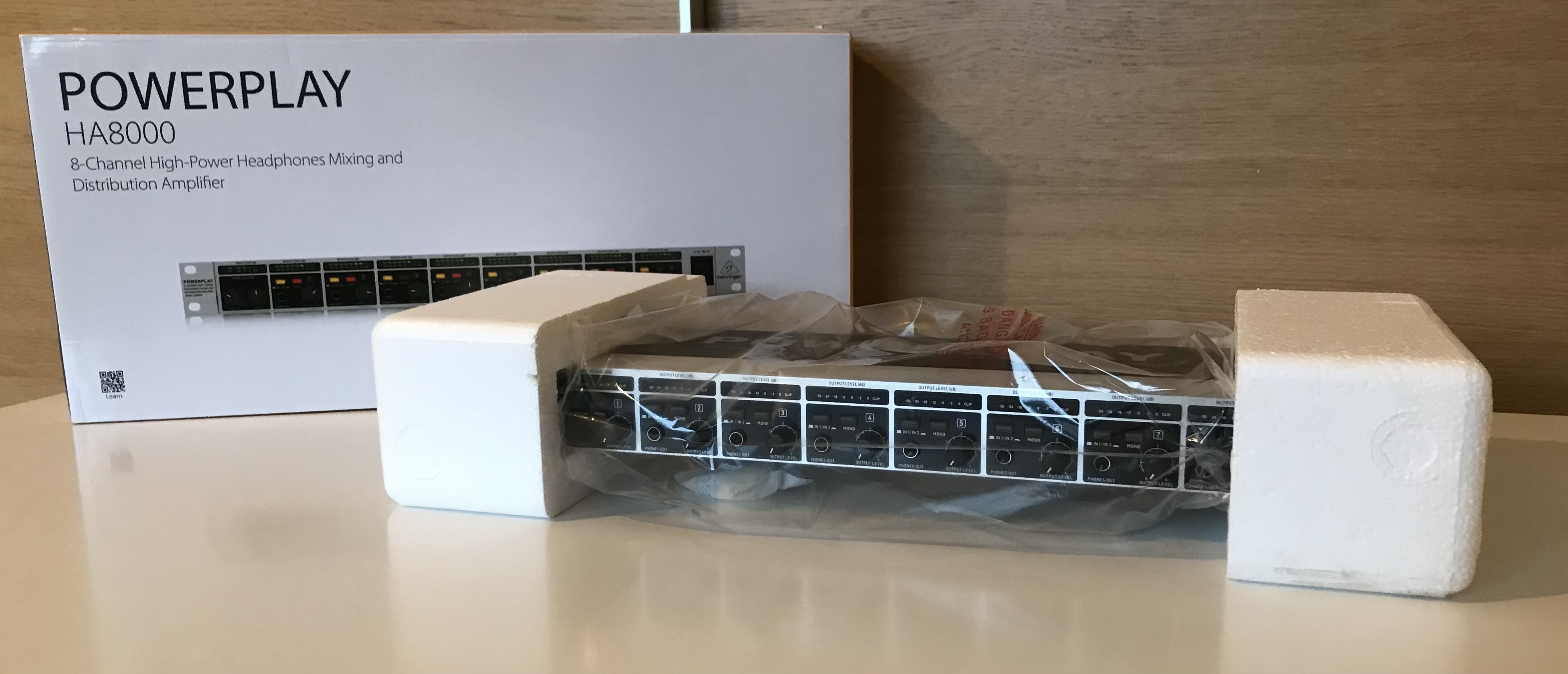 Powerplay Pro-8 HA8000 - Behringer Powerplay Pro-8 HA8000 - Audiofanzine