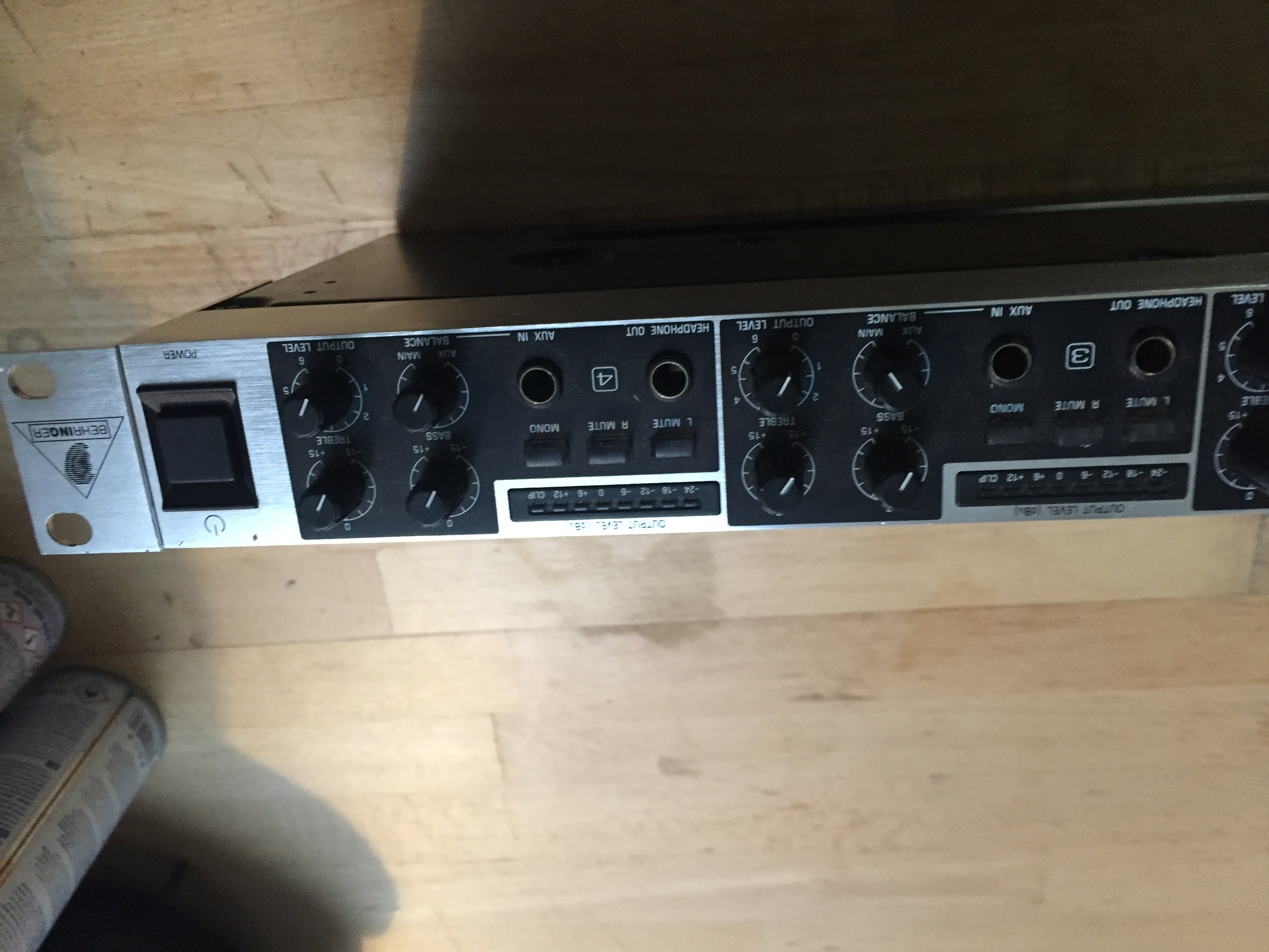 POWERPLAY PRO HA4600 - Behringer PowerPlay Pro HA4600 - Audiofanzine