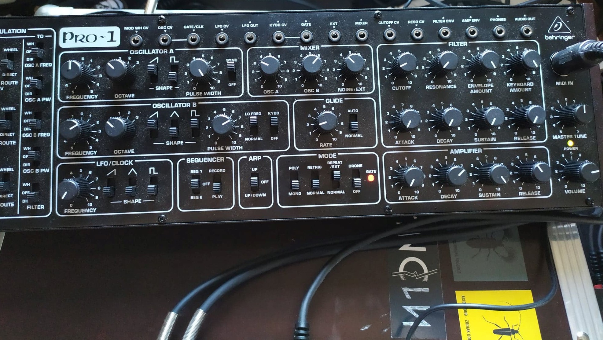 Pro-1 - Behringer Pro-1 - Audiofanzine