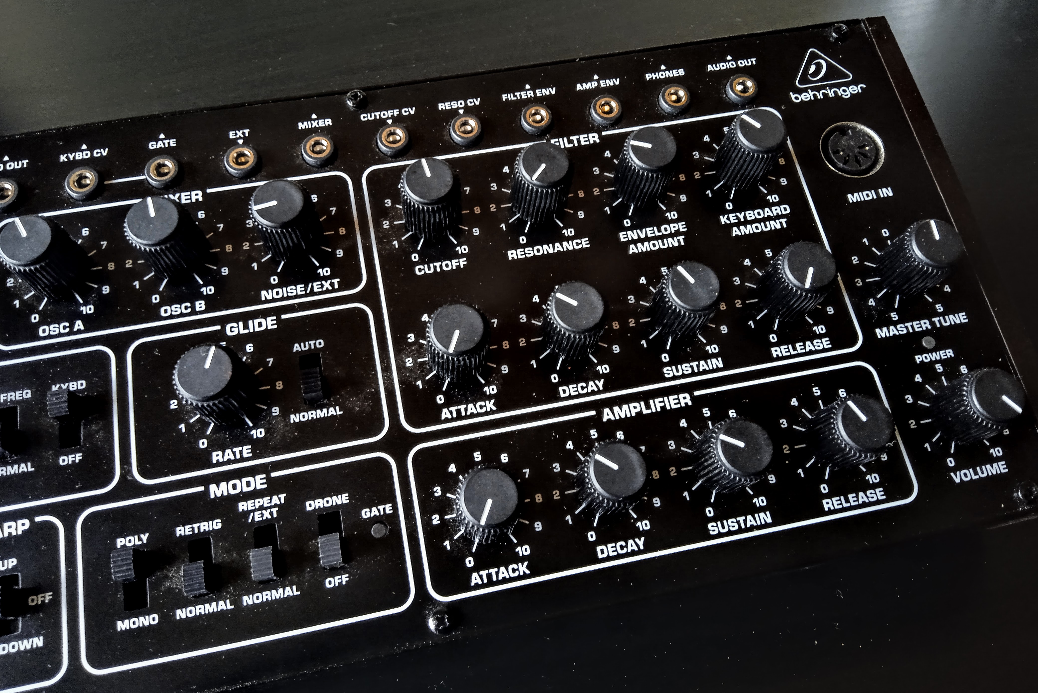 Pro-1 - Behringer Pro-1 - Audiofanzine