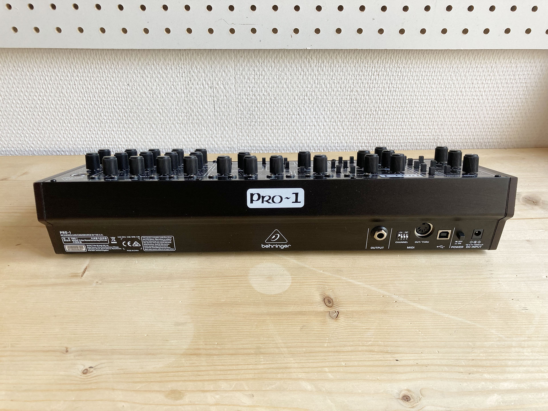 Pro-1 - Behringer Pro-1 - Audiofanzine