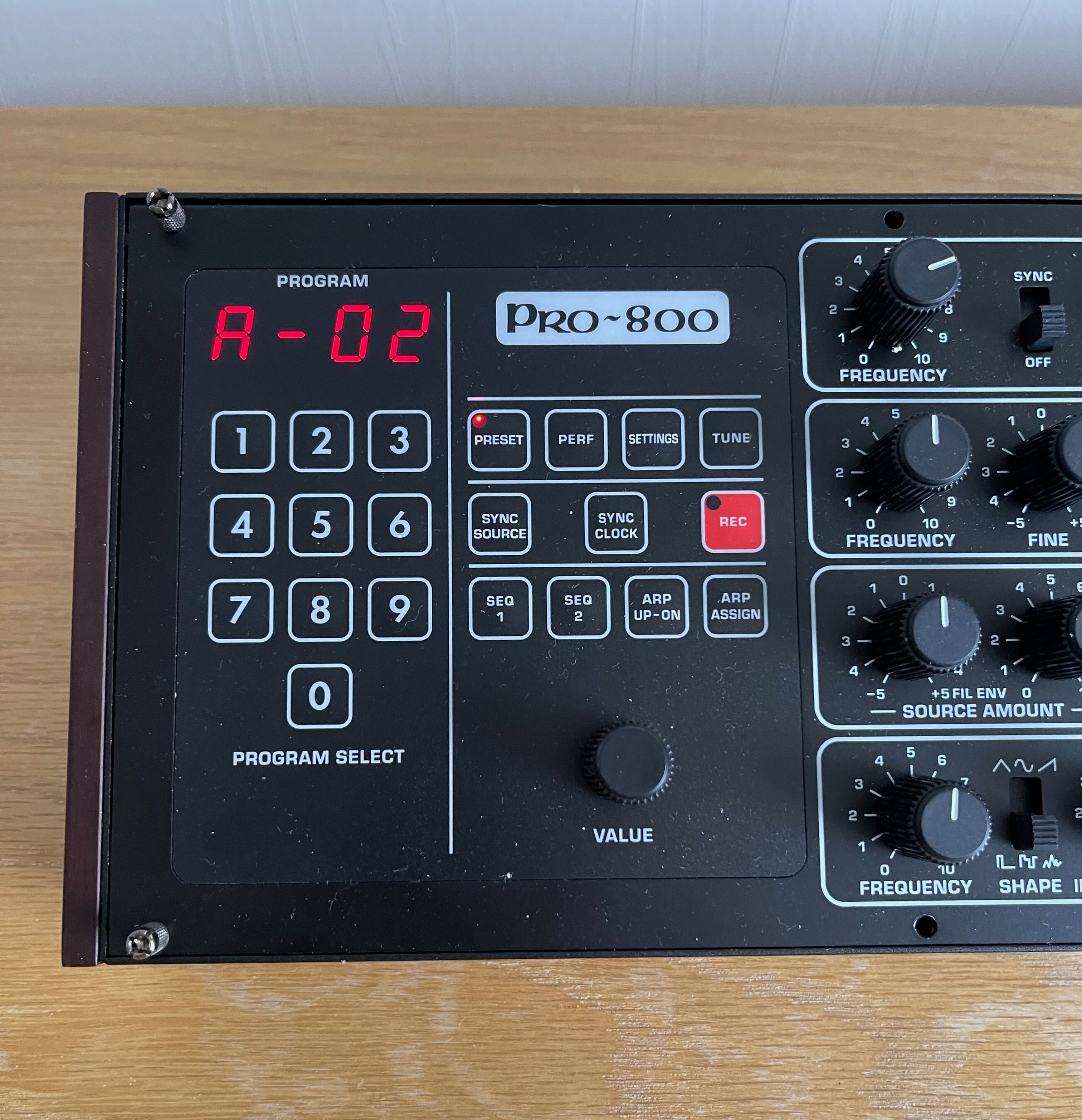 Pro-800 - Behringer Pro-800 - Audiofanzine