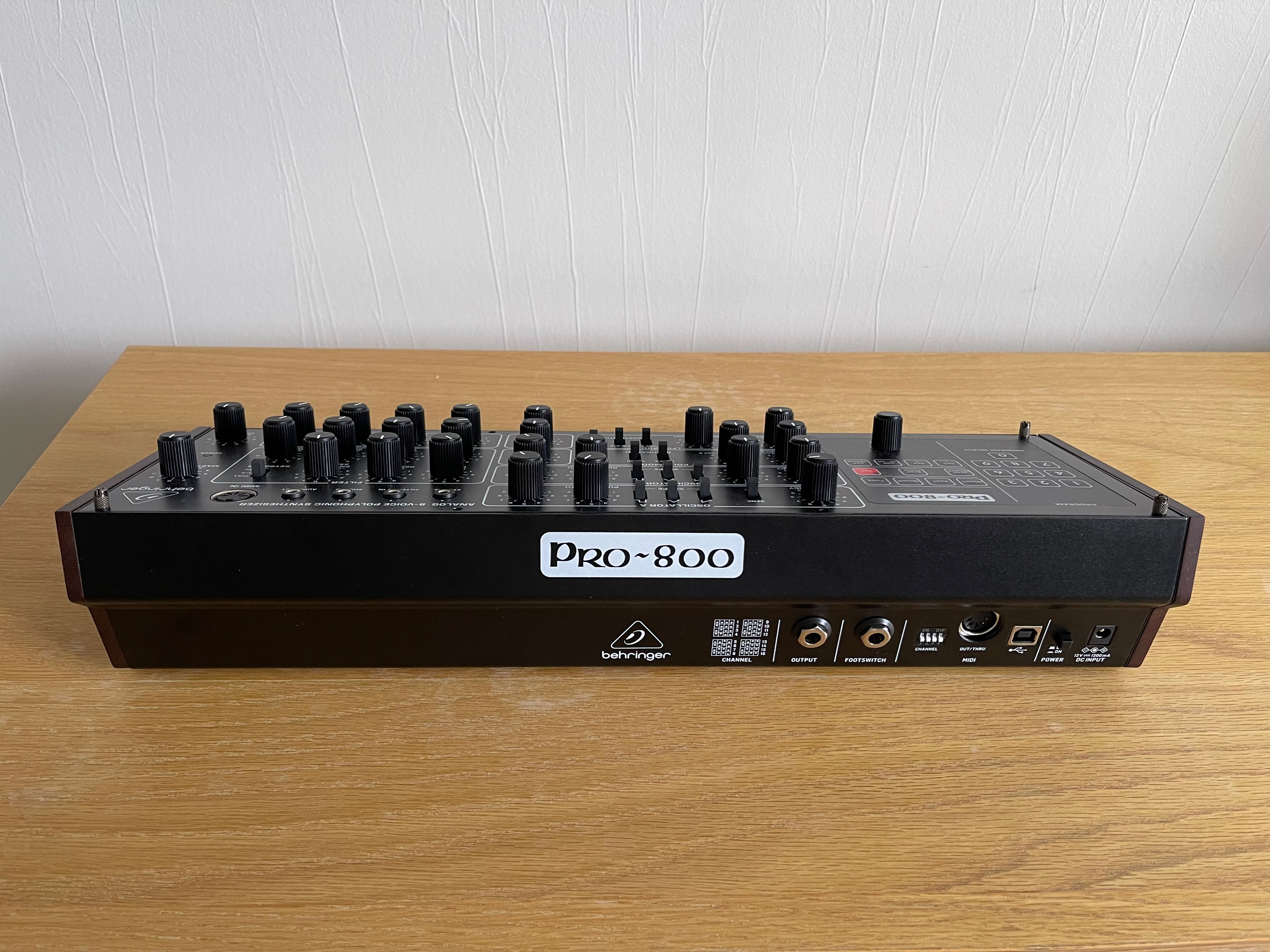 Pro-800 - Behringer Pro-800 - Audiofanzine