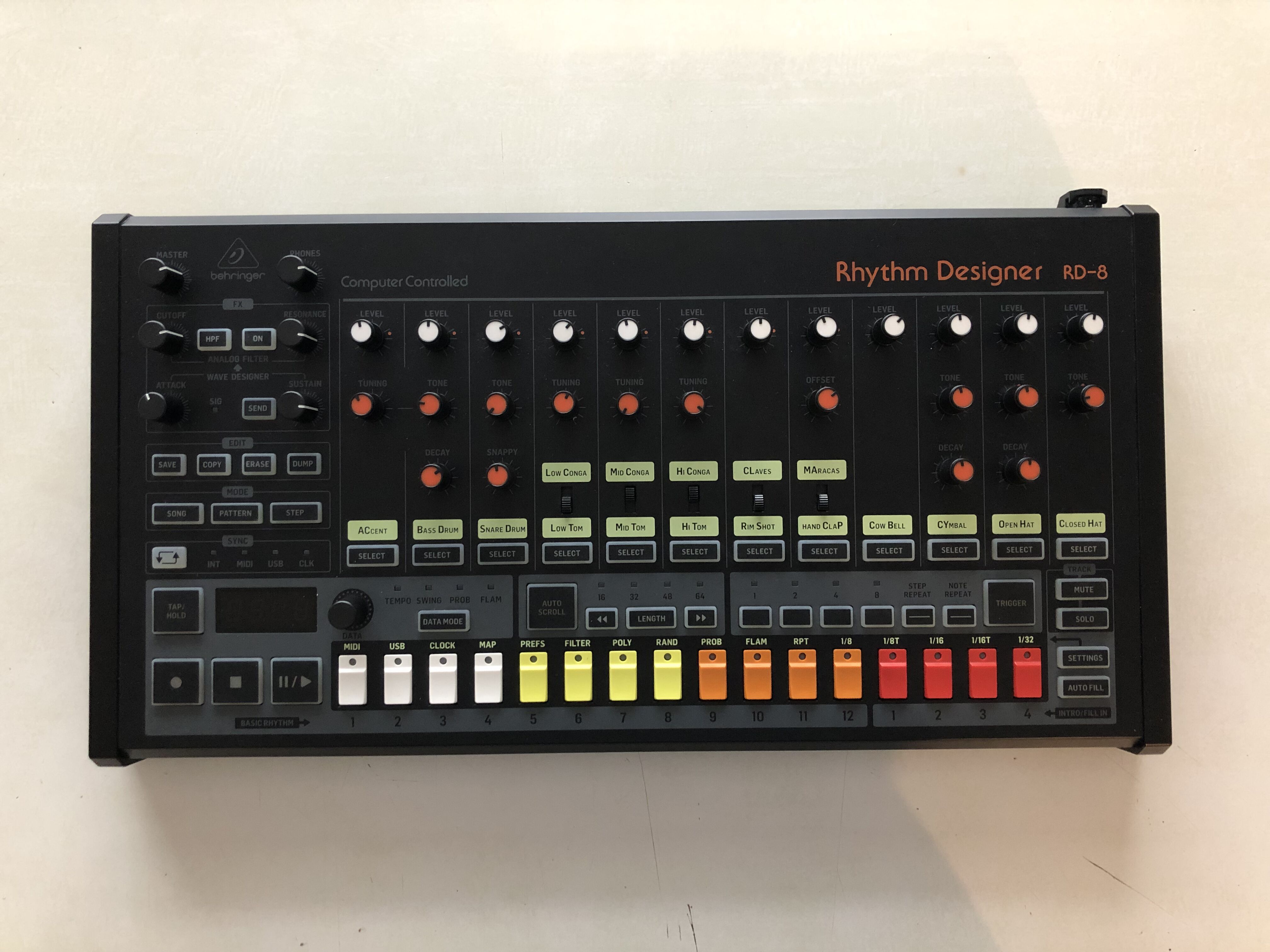 RD-8 - Behringer RD-8 - Audiofanzine