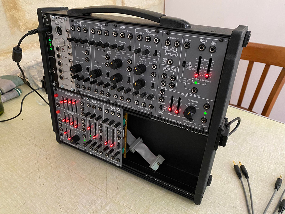 System 100 - Behringer System 100 - Audiofanzine