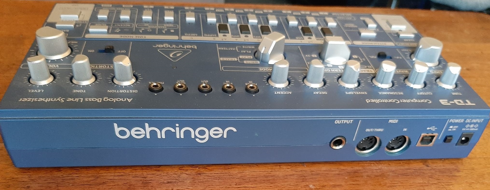 TD-3 - Behringer TD-3 - Audiofanzine