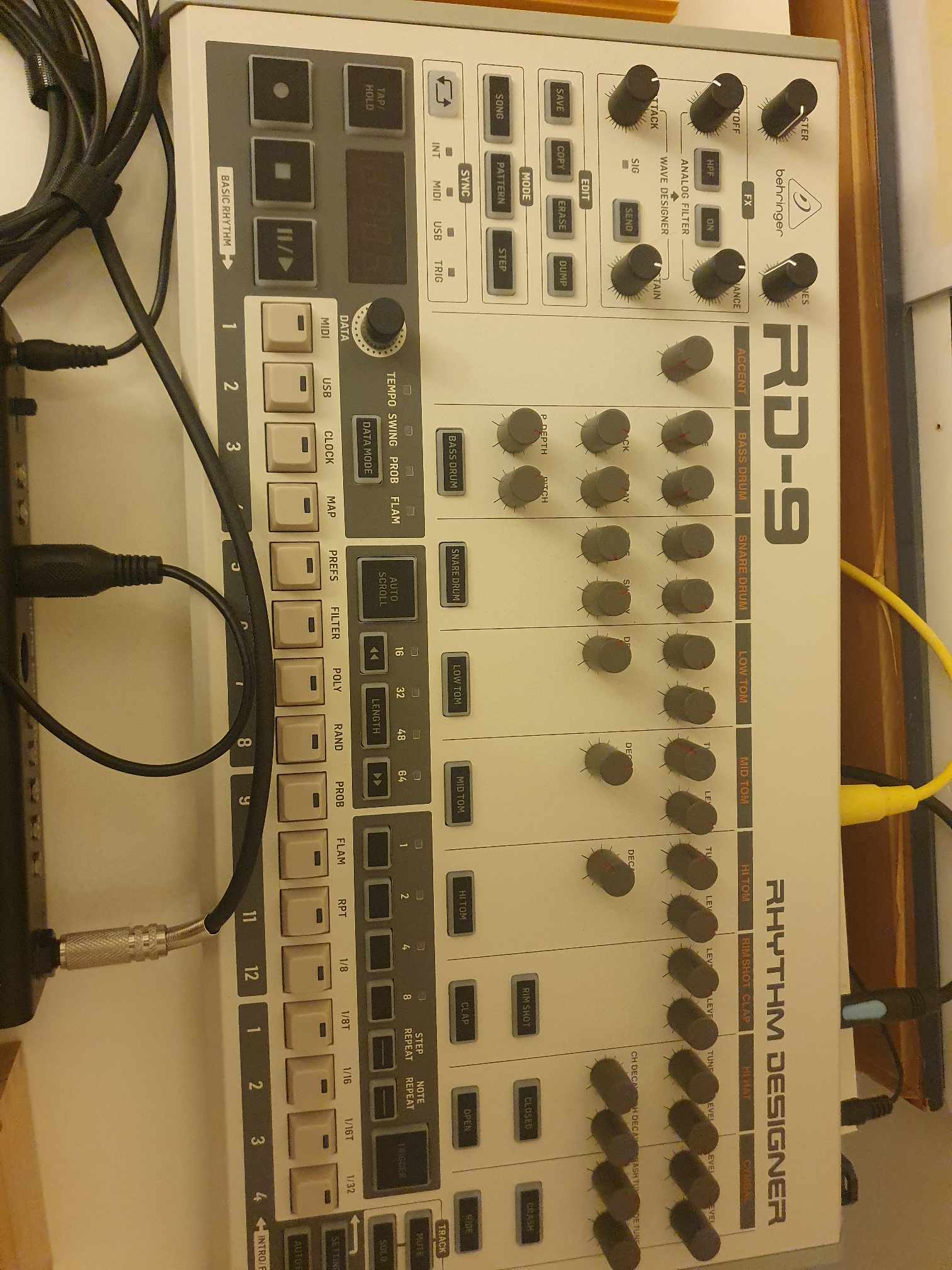 TD-3-MO - Behringer TD-3-MO - Audiofanzine