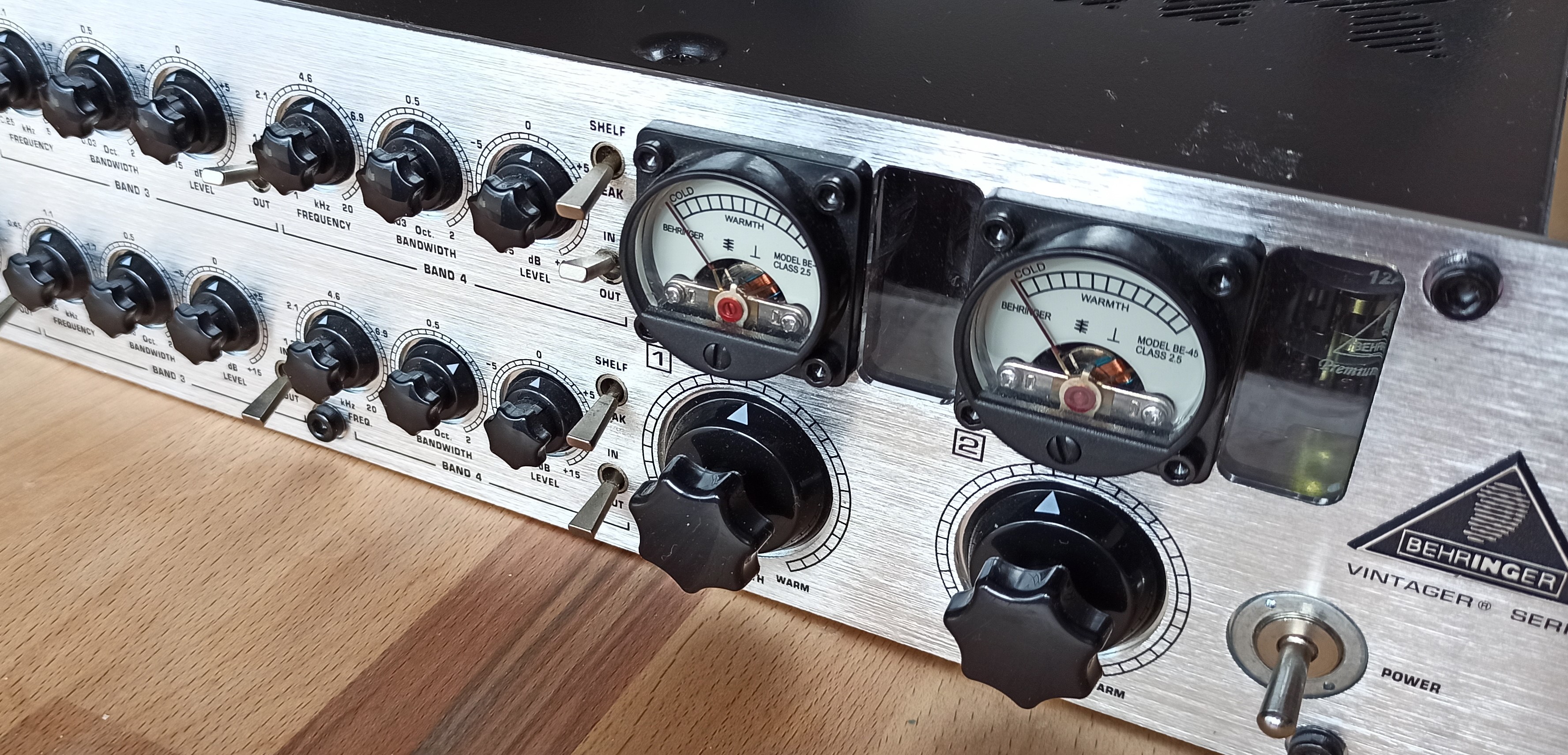 Tube Ultra-Q T1951 - Behringer Tube Ultra-Q T1951 - Audiofanzine
