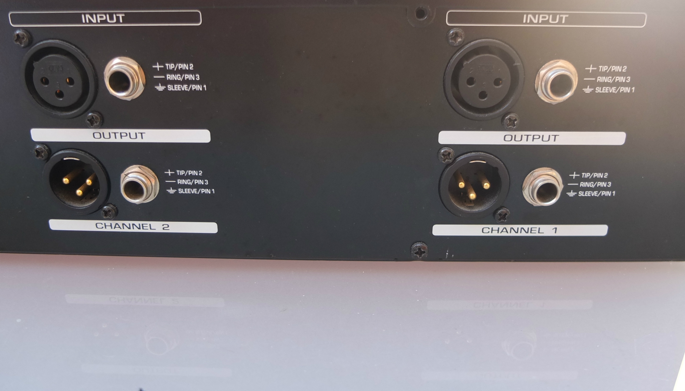 TUBE ULTRAGAIN T1953 - Behringer Tube Ultragain T1953 - Audiofanzine