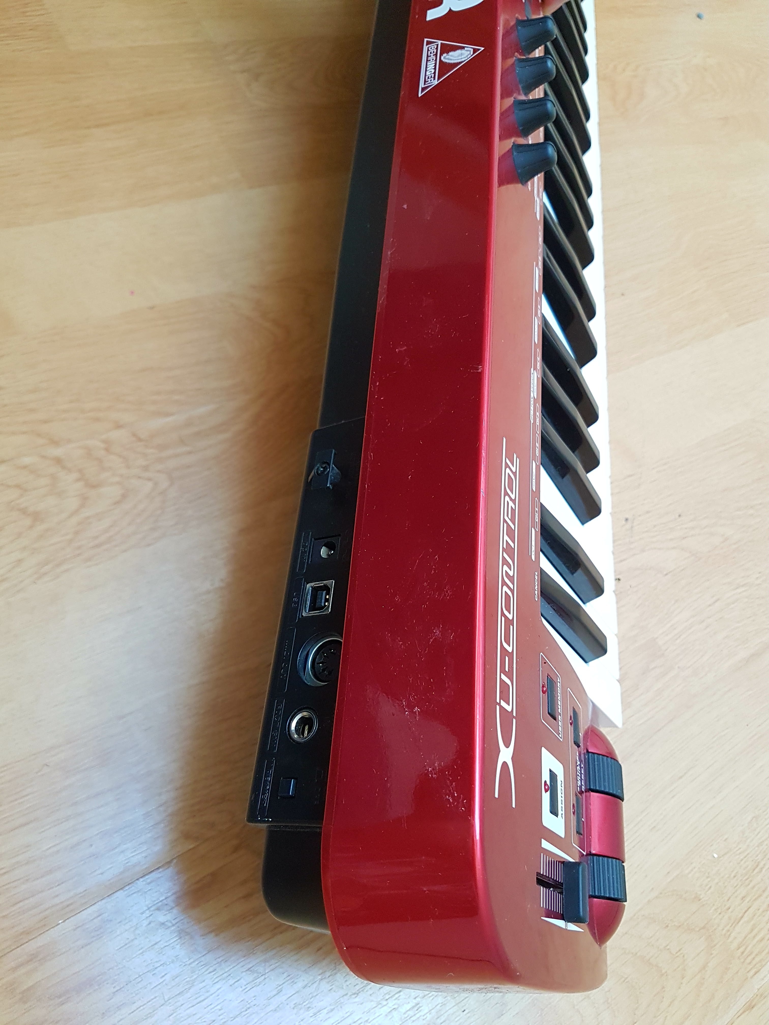 U-CONTROL UMX610 - Behringer U-Control UMX610 - Audiofanzine