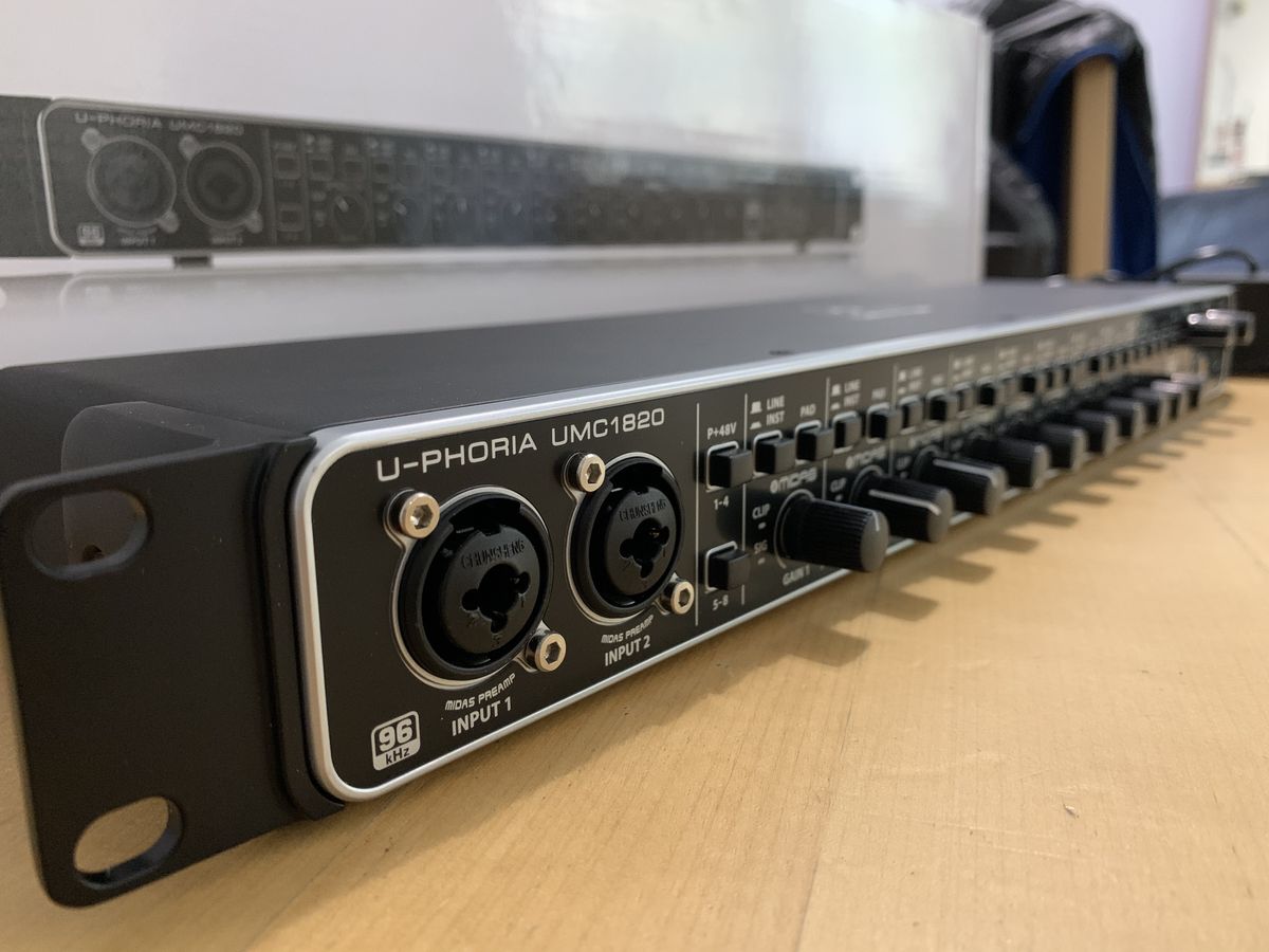 U-Phoria UMC1820 - Behringer U-Phoria UMC1820 - Audiofanzine