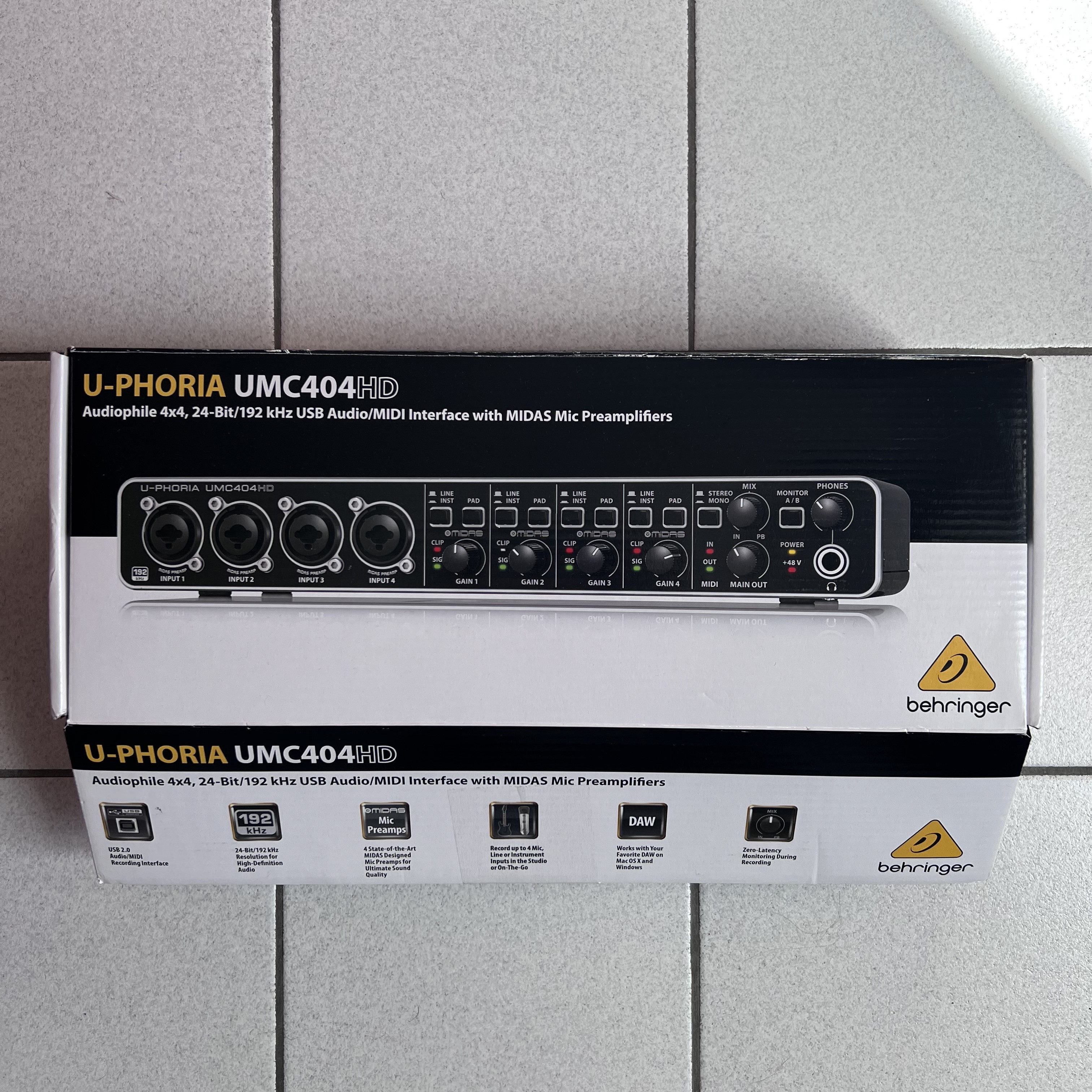 U-Phoria UMC404HD - Behringer U-Phoria UMC404HD - Audiofanzine
