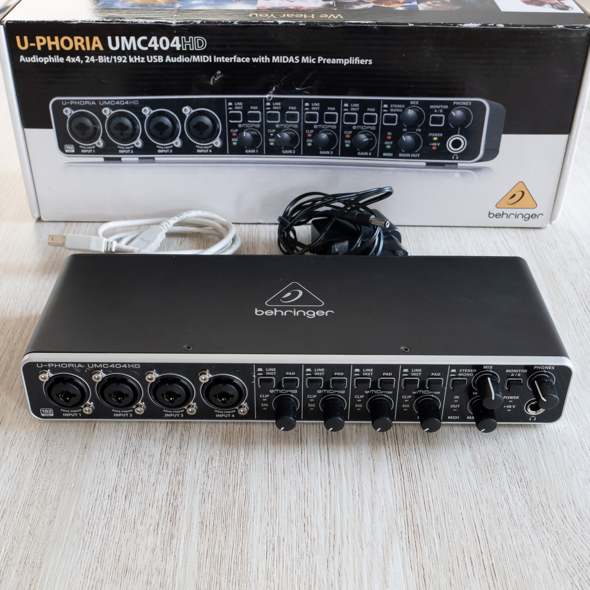 U-Phoria UMC404HD - Behringer U-Phoria UMC404HD - Audiofanzine