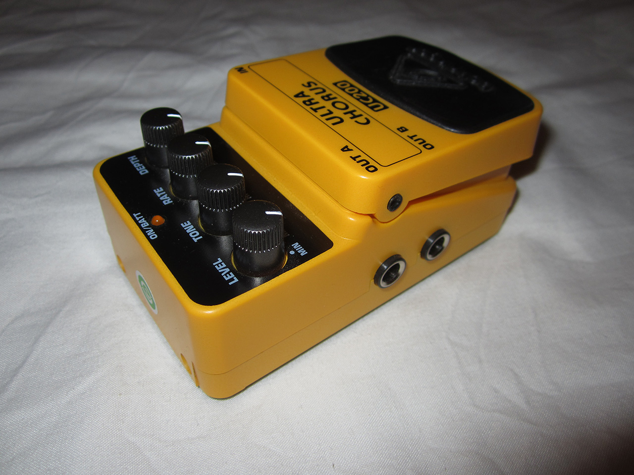 Ultra Chorus UC200 - Behringer Ultra Chorus UC200 - Audiofanzine
