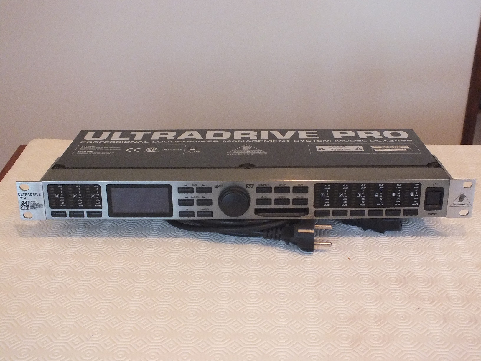 Photo Behringer Ultra-Drive Pro DCX2496 : Behringer Ultra-Drive Pro ...