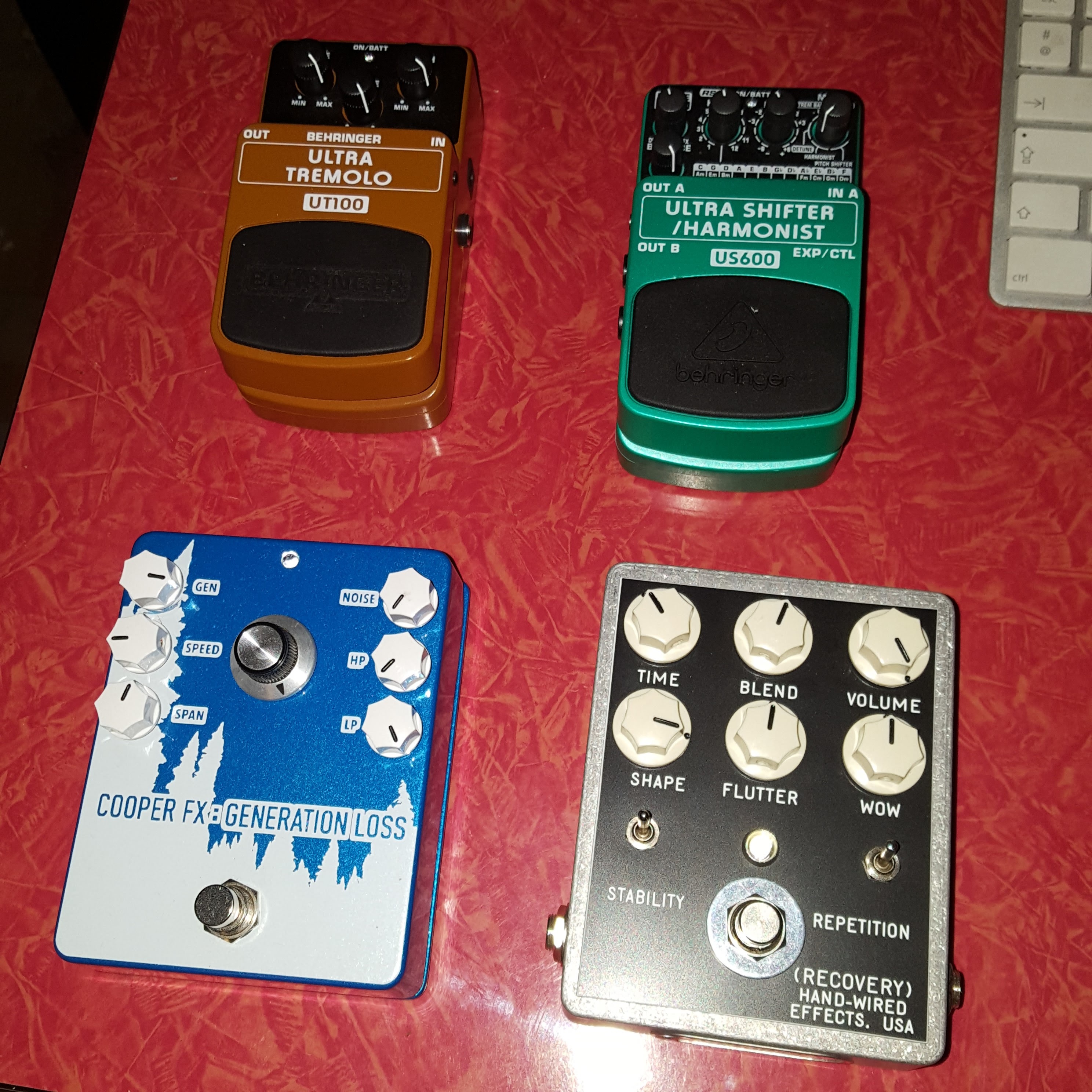 Ultra Tremolo UT100 - Behringer Ultra Tremolo UT100 - Audiofanzine