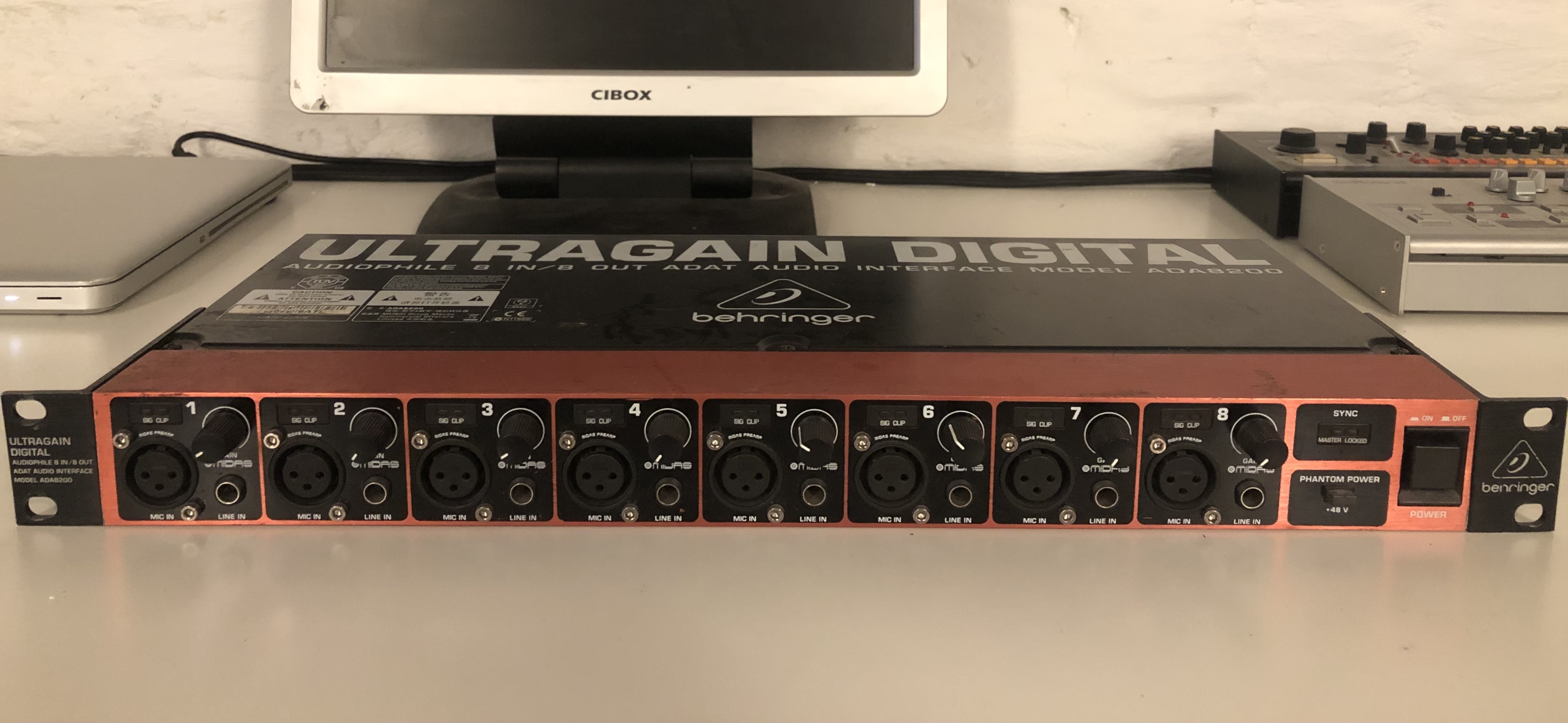 Ultragain Digital ADA8200 - Behringer Ultragain Digital ADA8200 ...