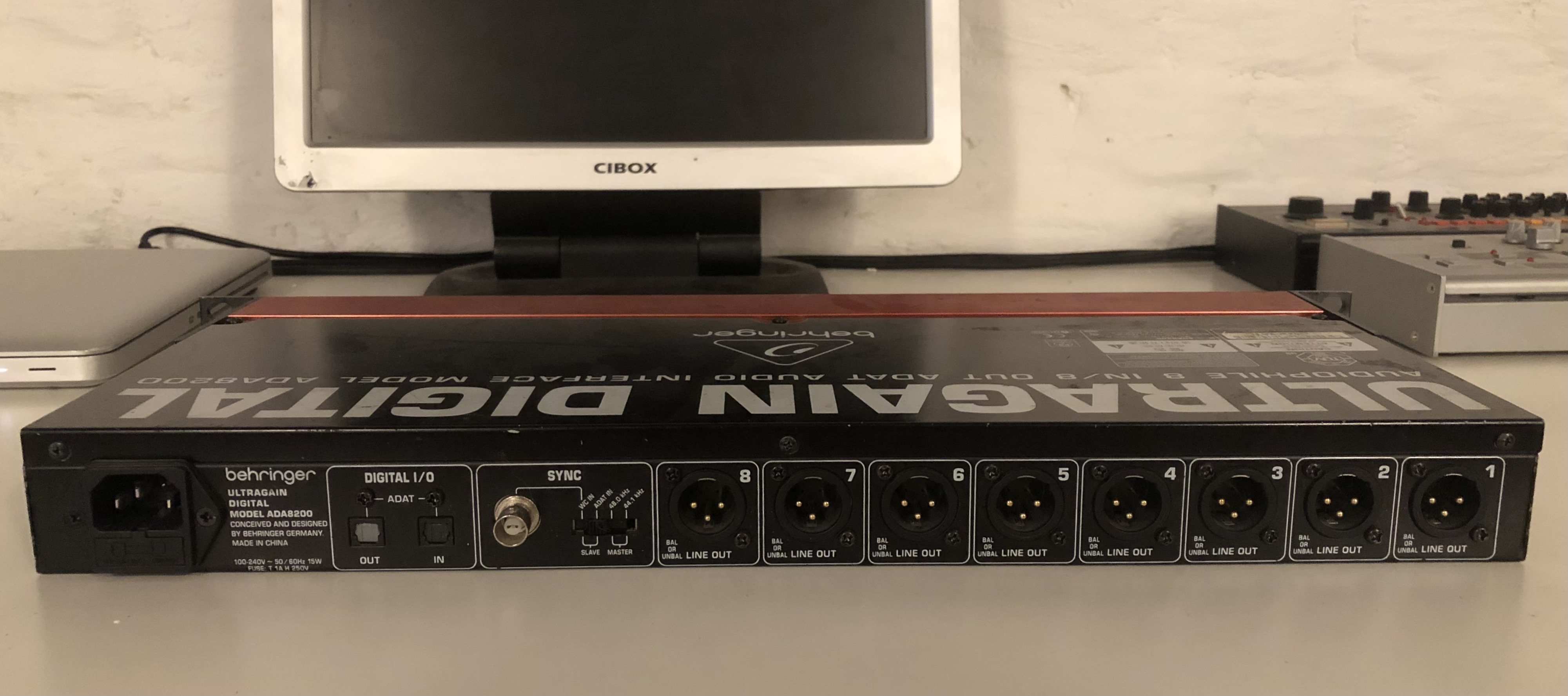 Ultragain Digital ADA8200 - Behringer Ultragain Digital ADA8200 ...