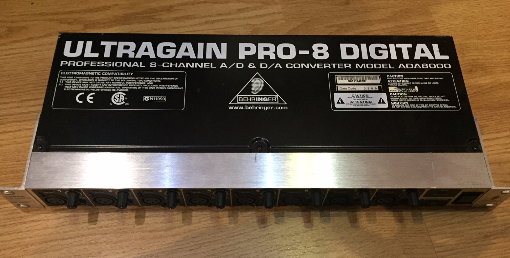 Ultragain Pro-8 Digital ADA8000 Behringer - Audiofanzine
