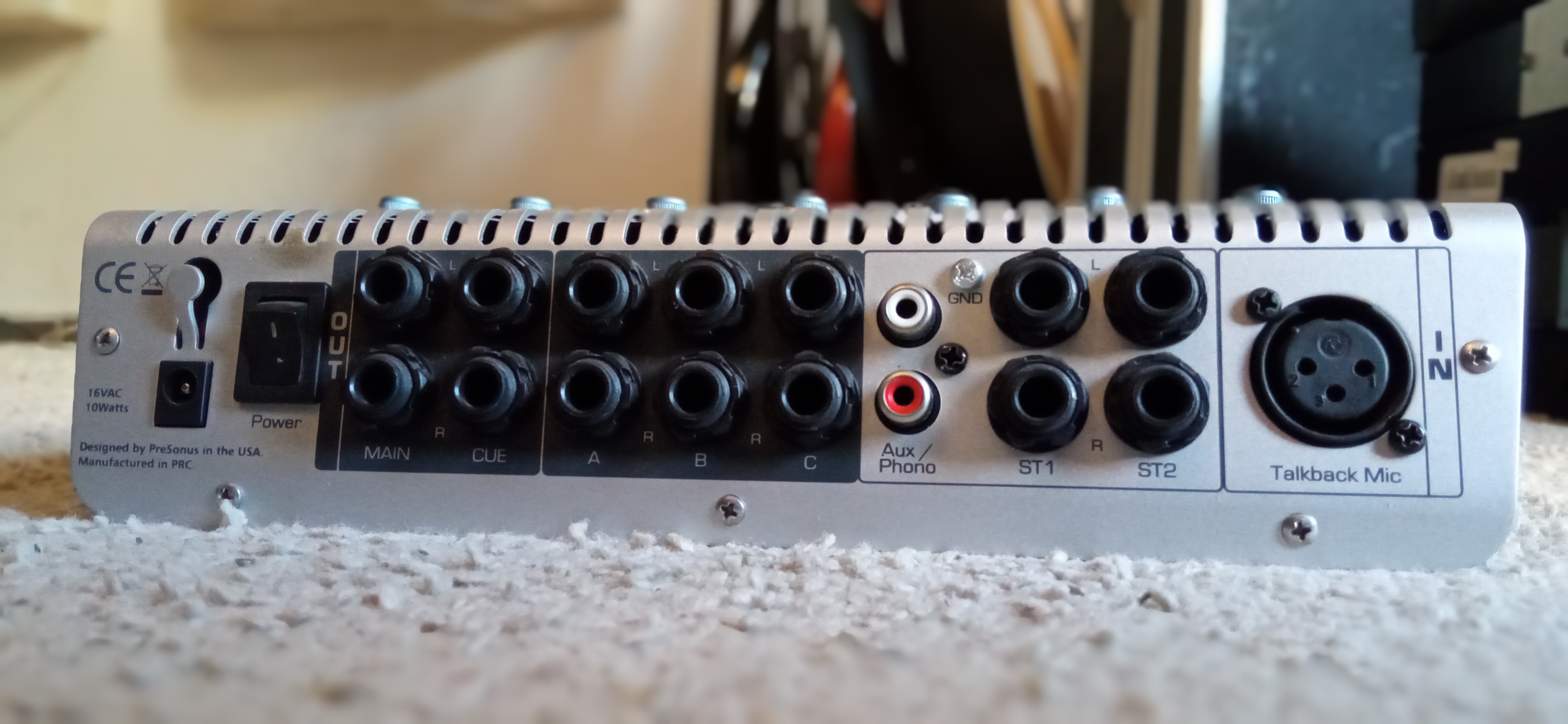 Ultragain Pro-8 Digital ADA8000 Behringer - Audiofanzine