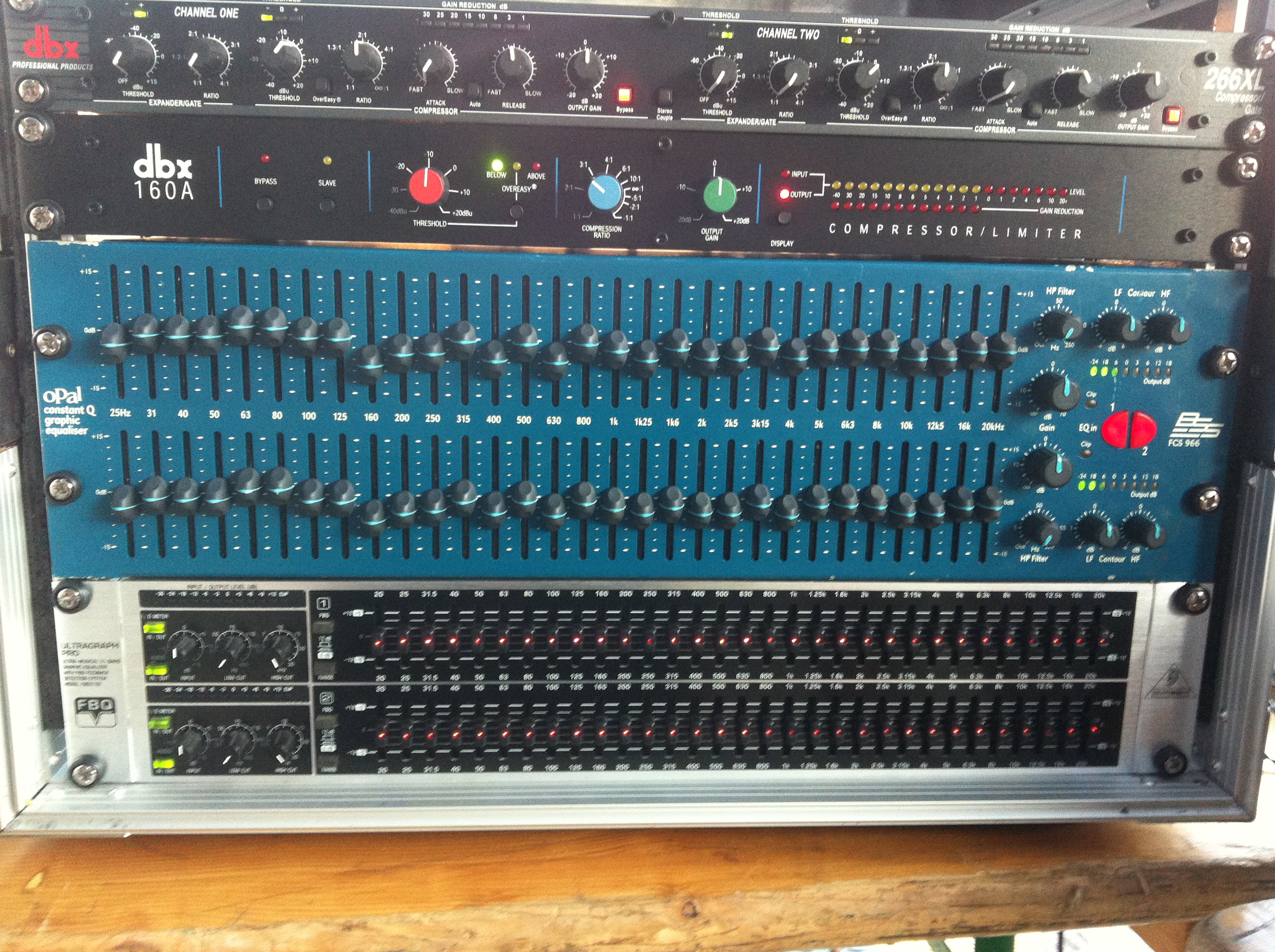 Behringer Ultragraph FBQ-Pro FBQ3102 - Audiofanzine