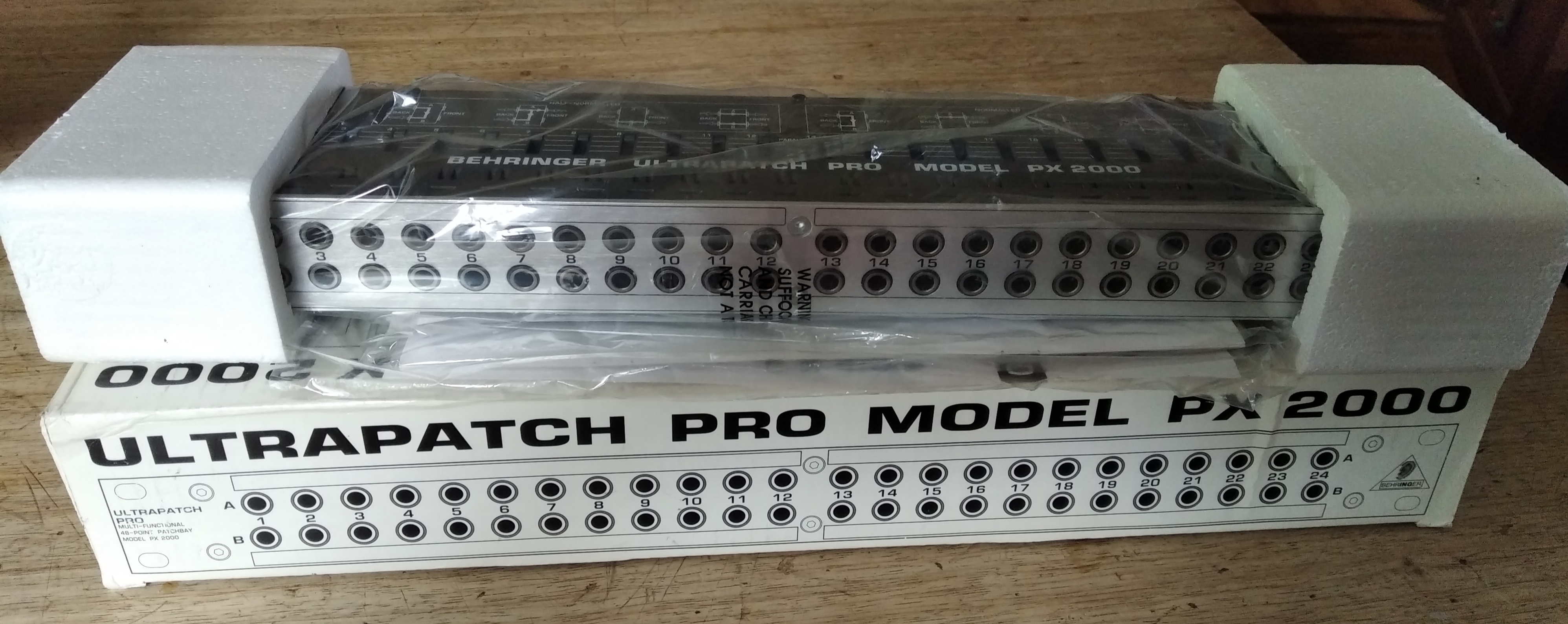 Ultrapatch Pro PX2000 - Behringer Ultrapatch Pro PX2000 - Audiofanzine