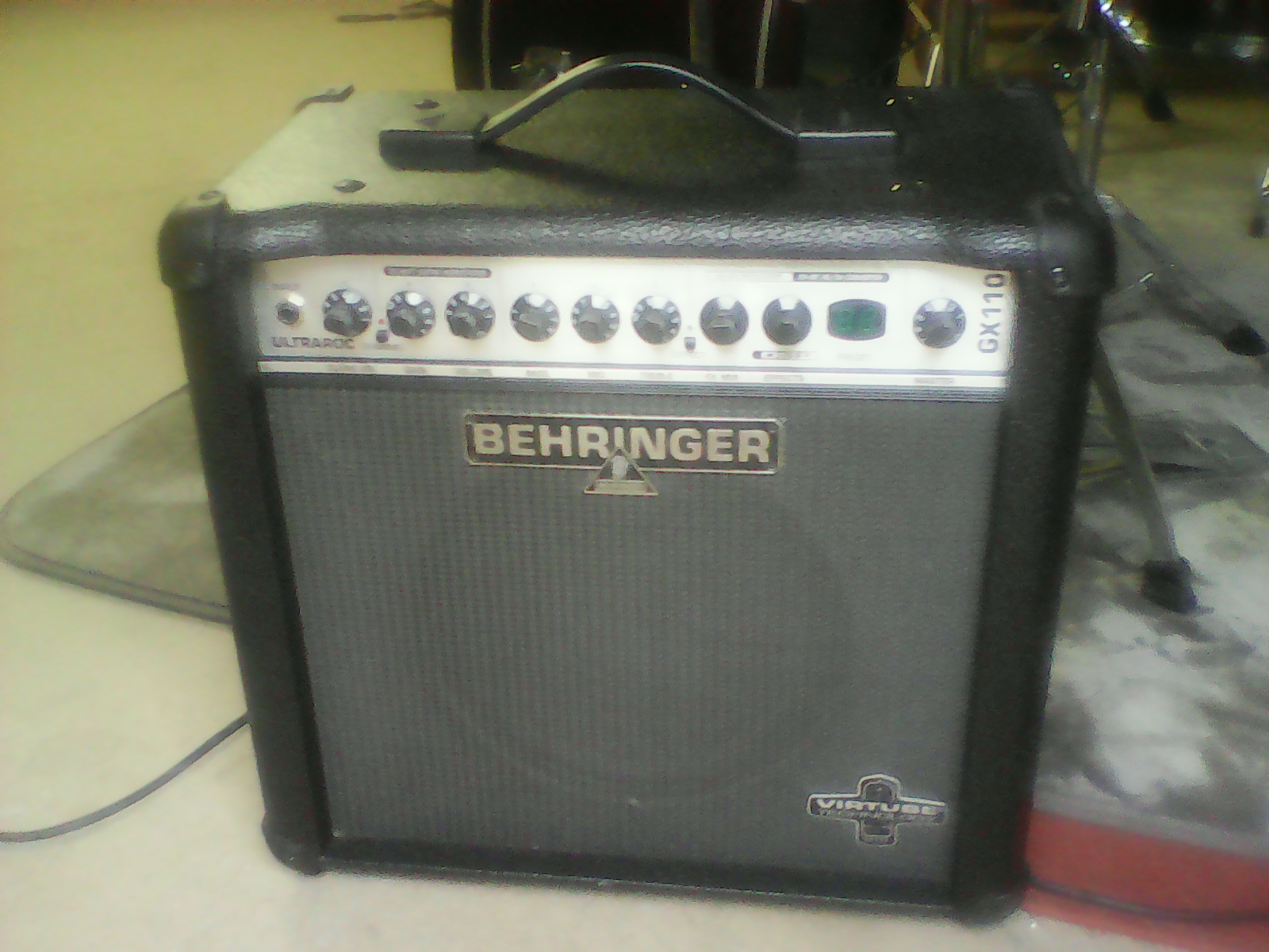 Ultraroc GX110 - Behringer Ultraroc GX110 - Audiofanzine