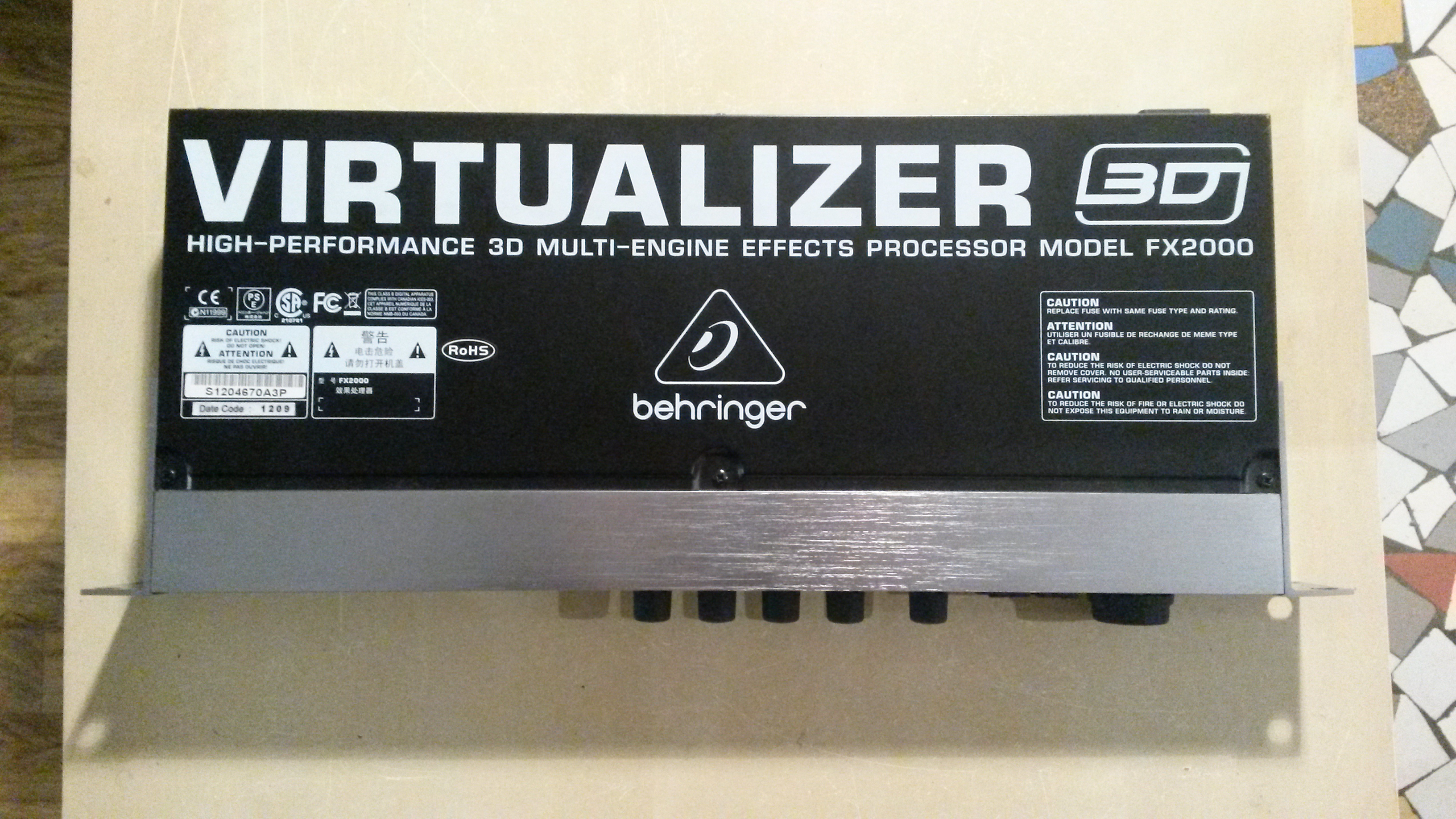 VIRTUALIZER 3D FX2000 - Behringer Virtualizer 3D FX2000 - Audiofanzine