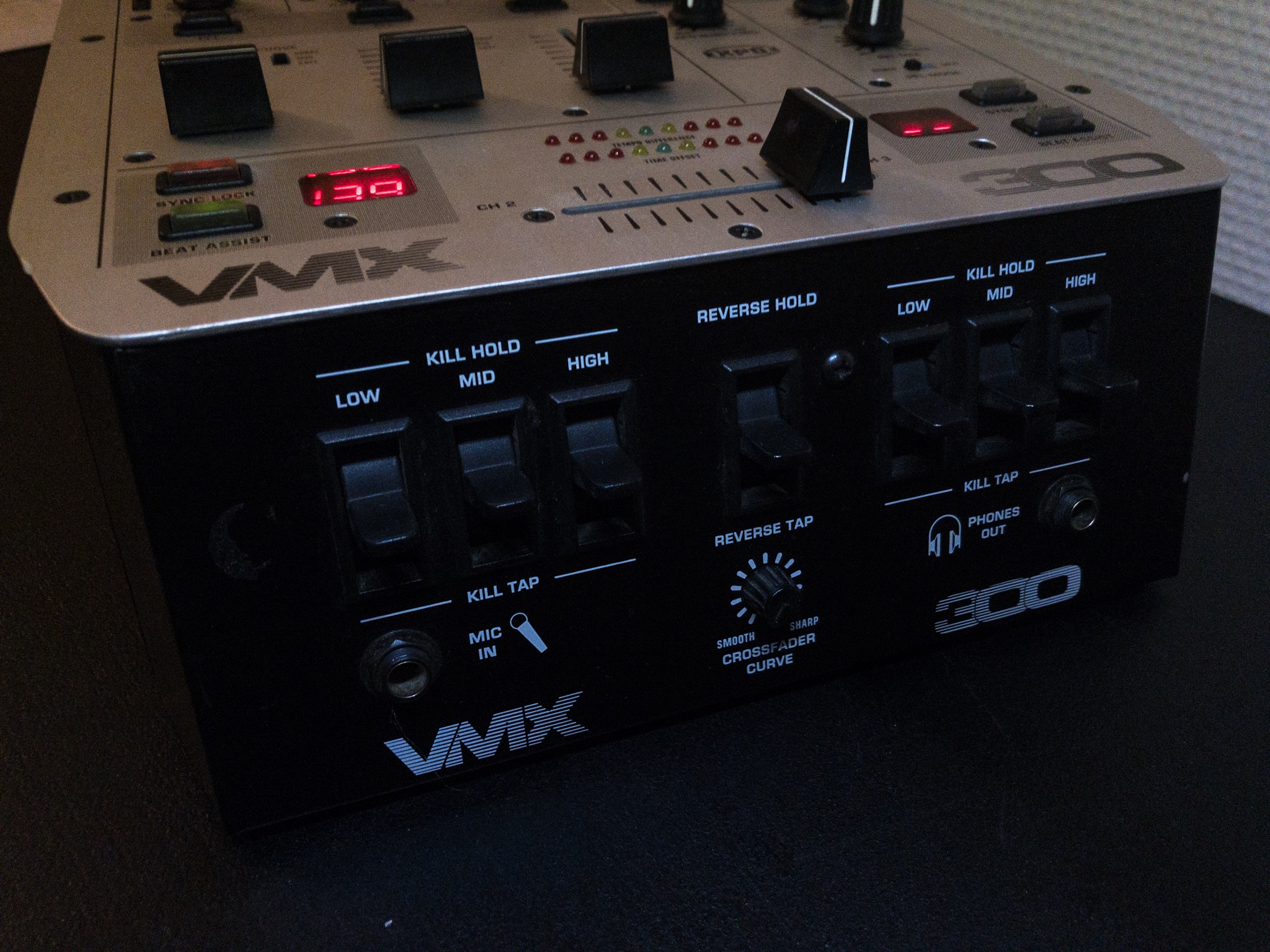 VMX300 - Behringer VMX300 - Audiofanzine
