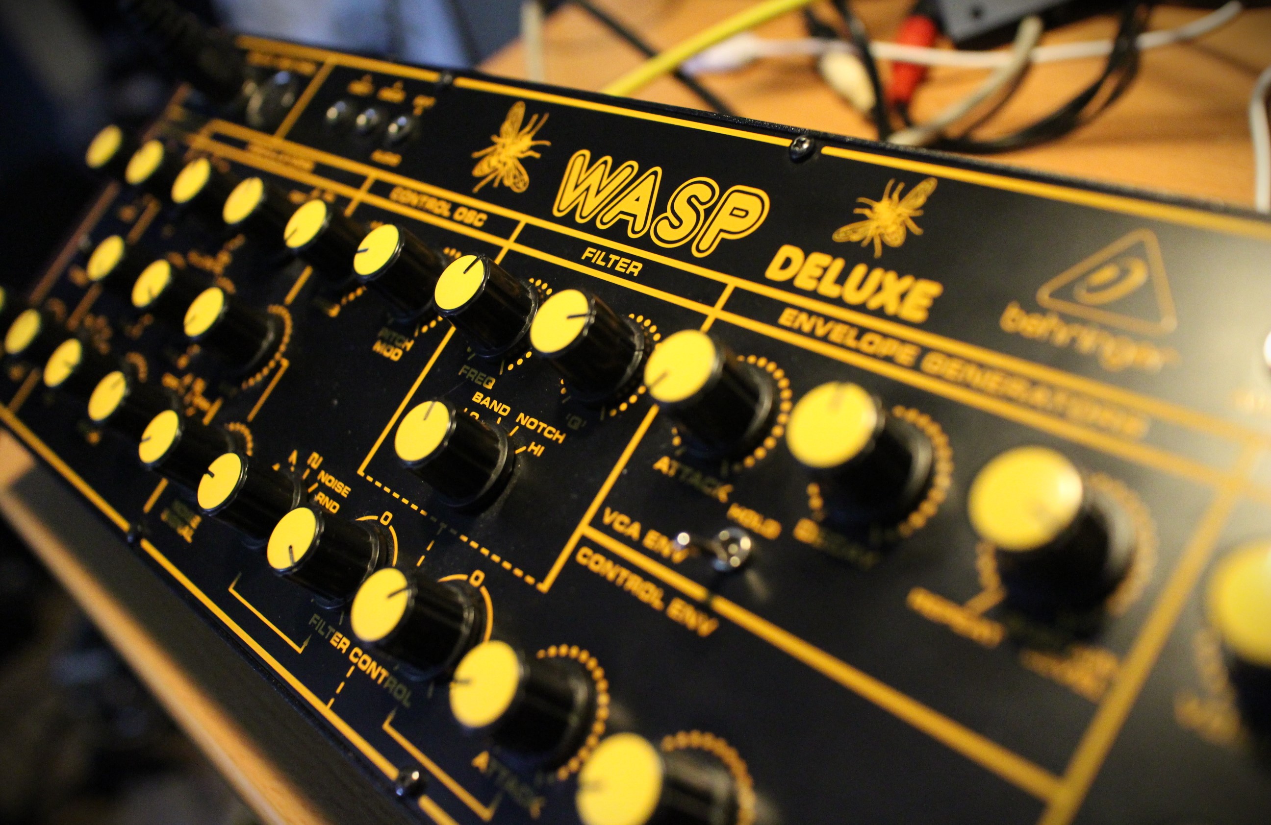 Wasp Deluxe - Behringer Wasp Deluxe - Audiofanzine