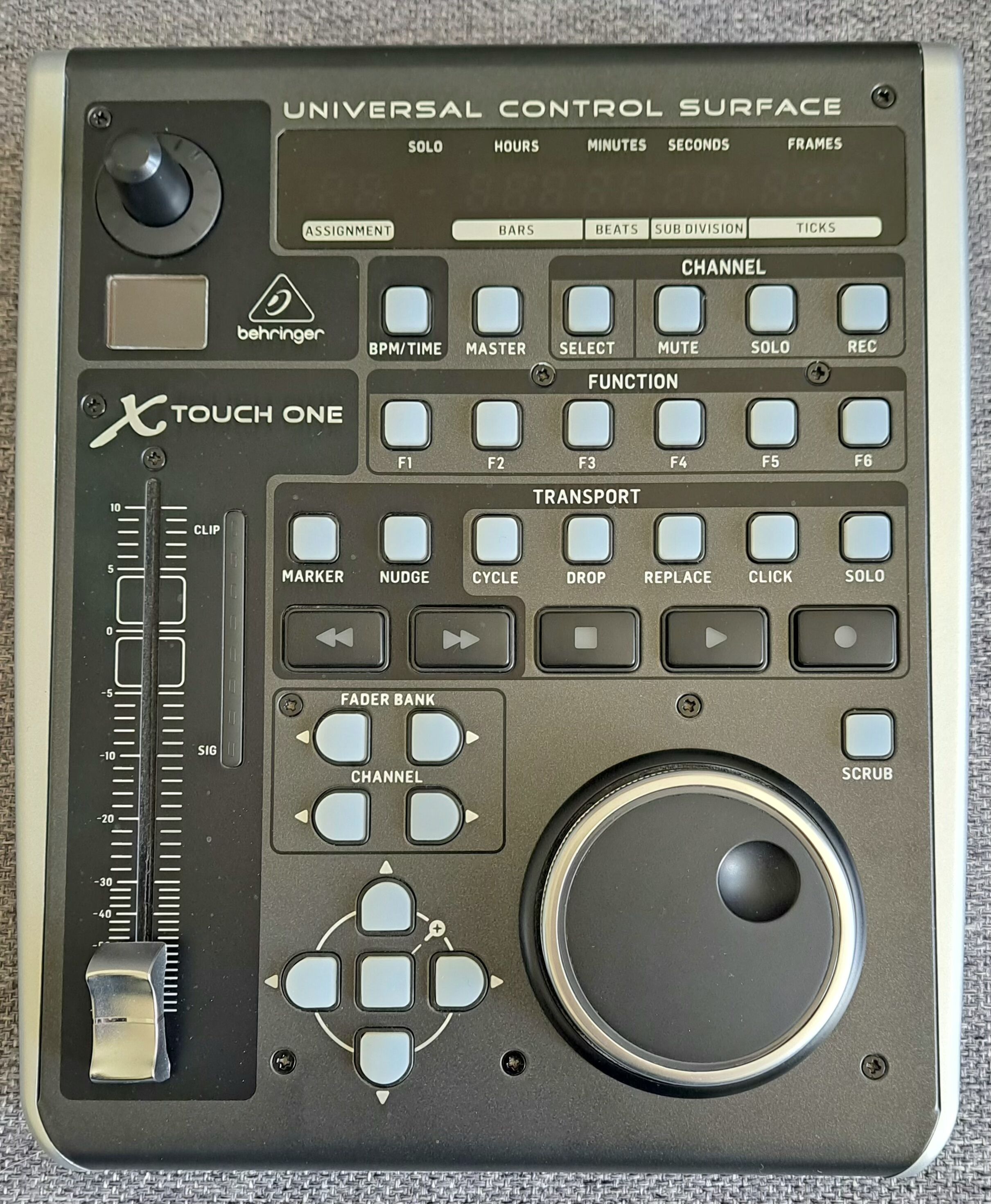 X-Touch One - Behringer X-Touch One - Audiofanzine