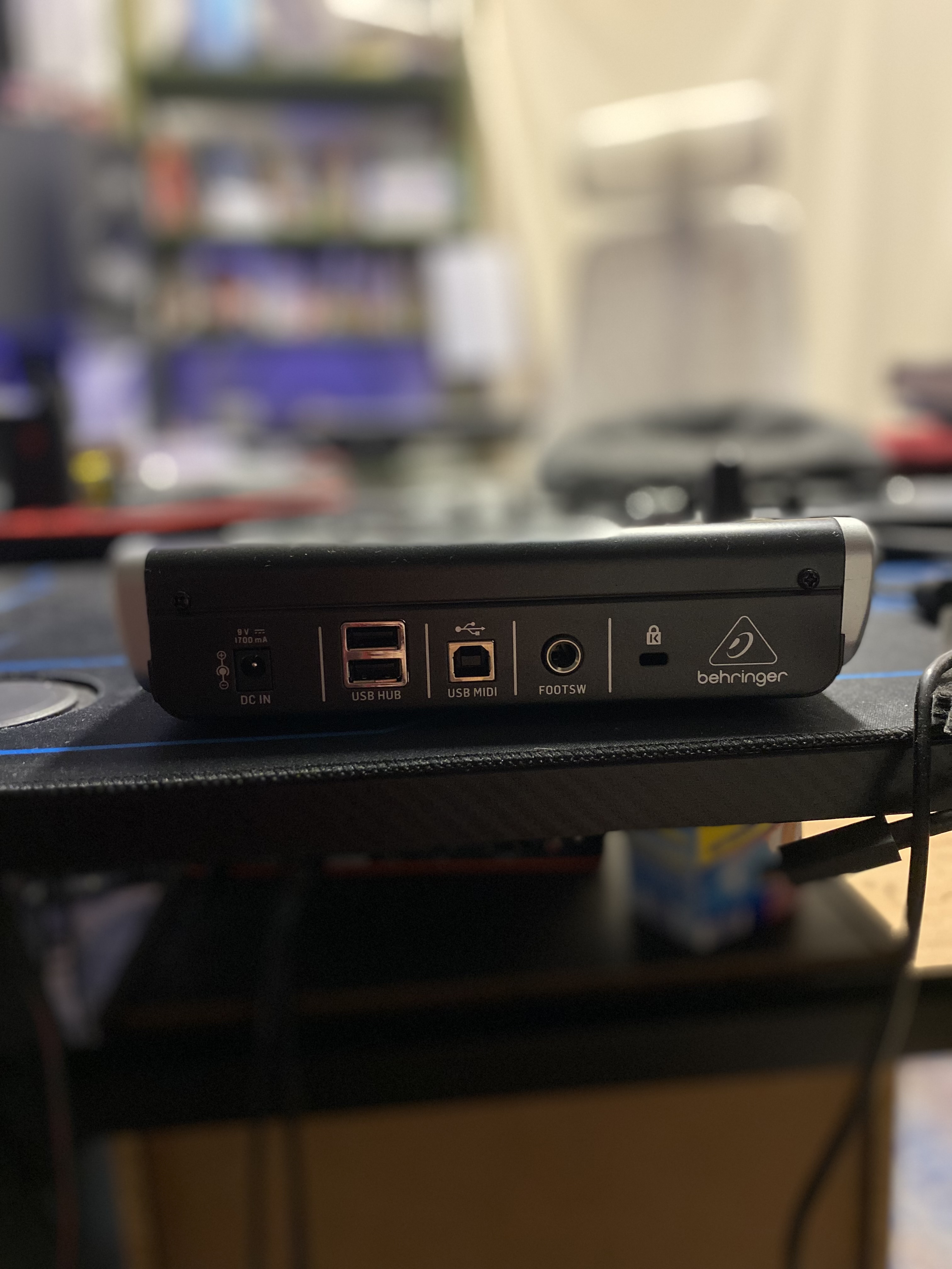 X-Touch One - Behringer X-Touch One - Audiofanzine