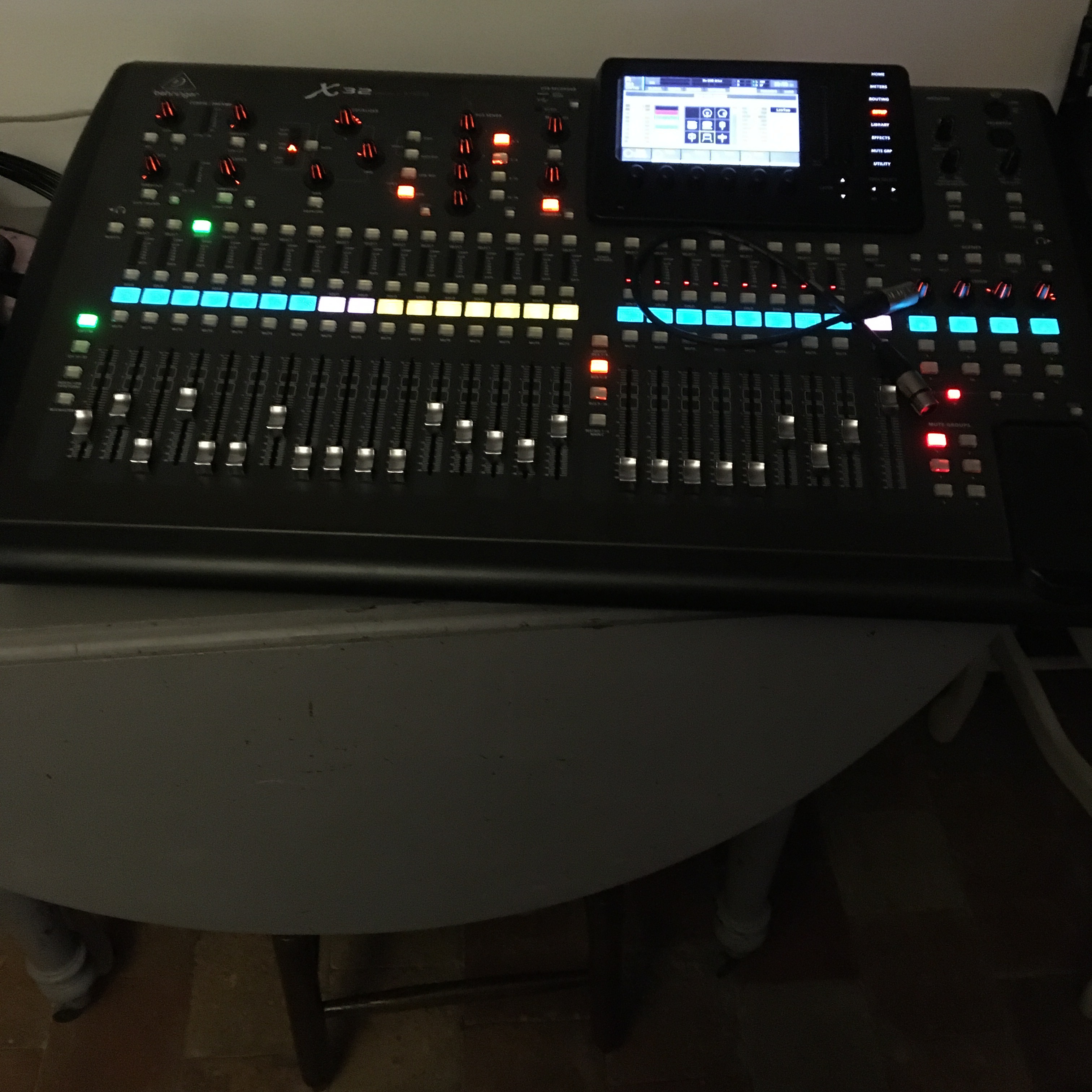 X32 Standard - Behringer X32 Standard - Audiofanzine
