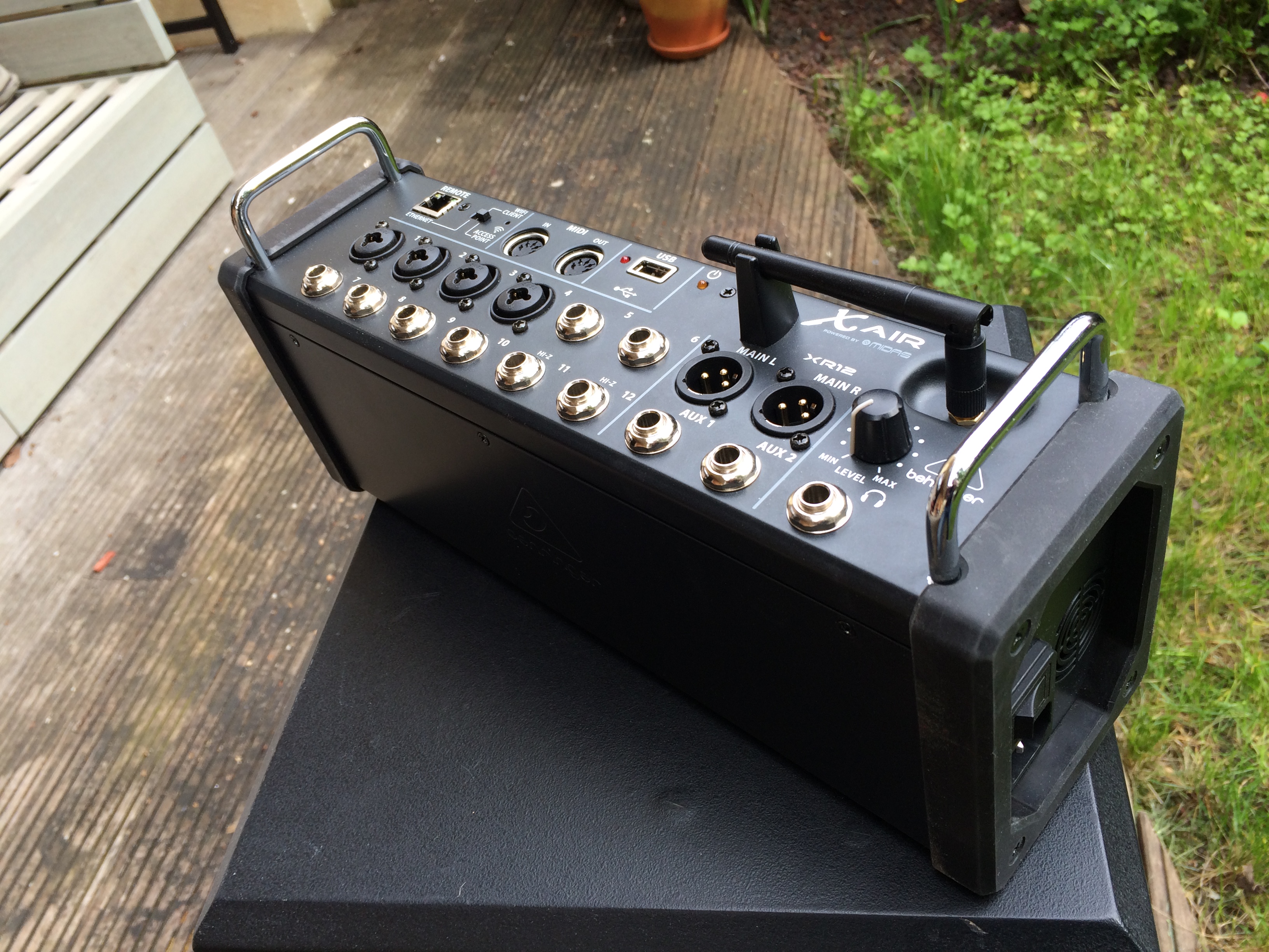 Photo Behringer XR12 : Behringer XR12 (59002) (#1420658) - Audiofanzine