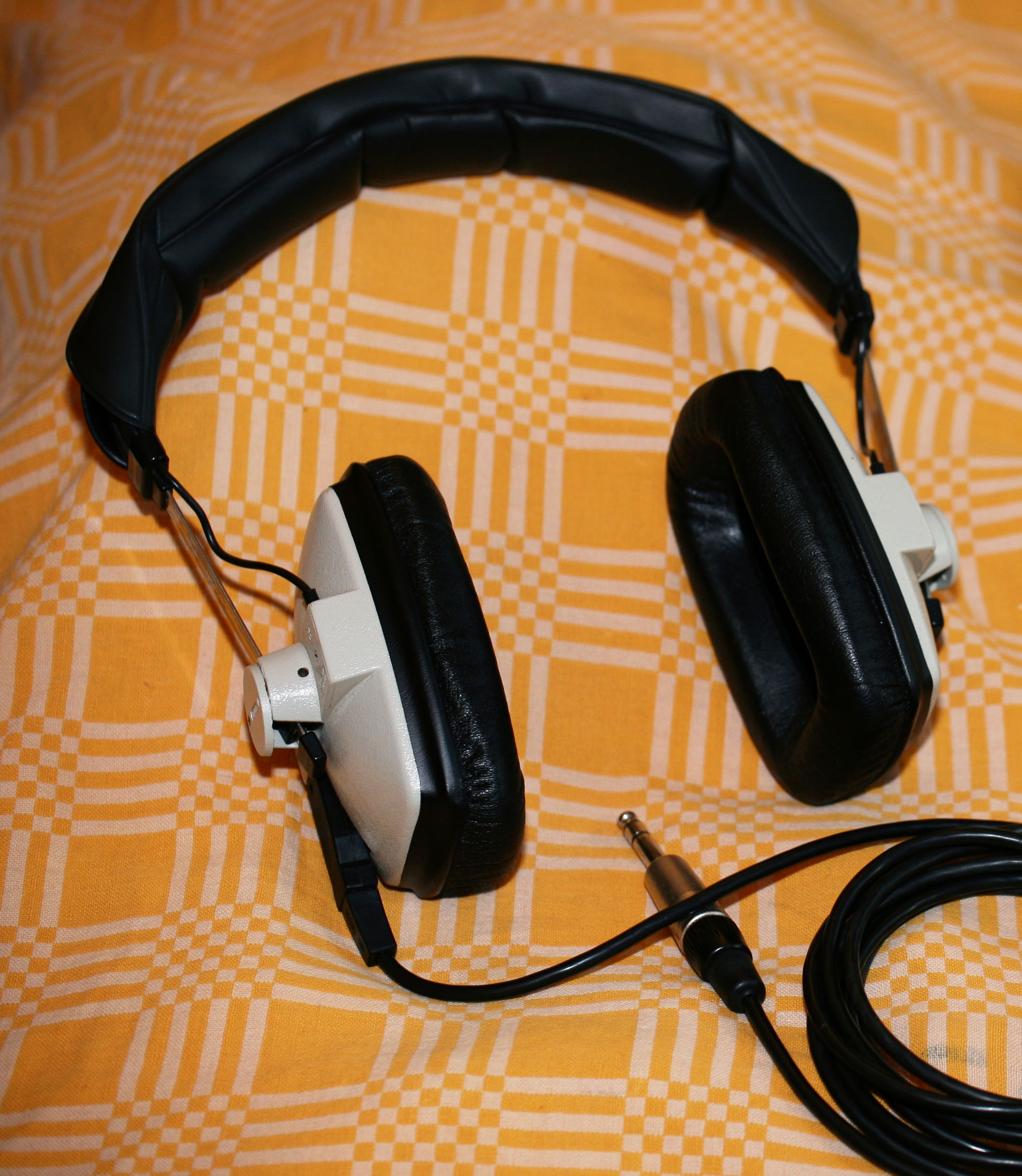 Photo Beyerdynamic DT 100 400 Ohms : BeyerDynamic DT 100 (#654722 ...