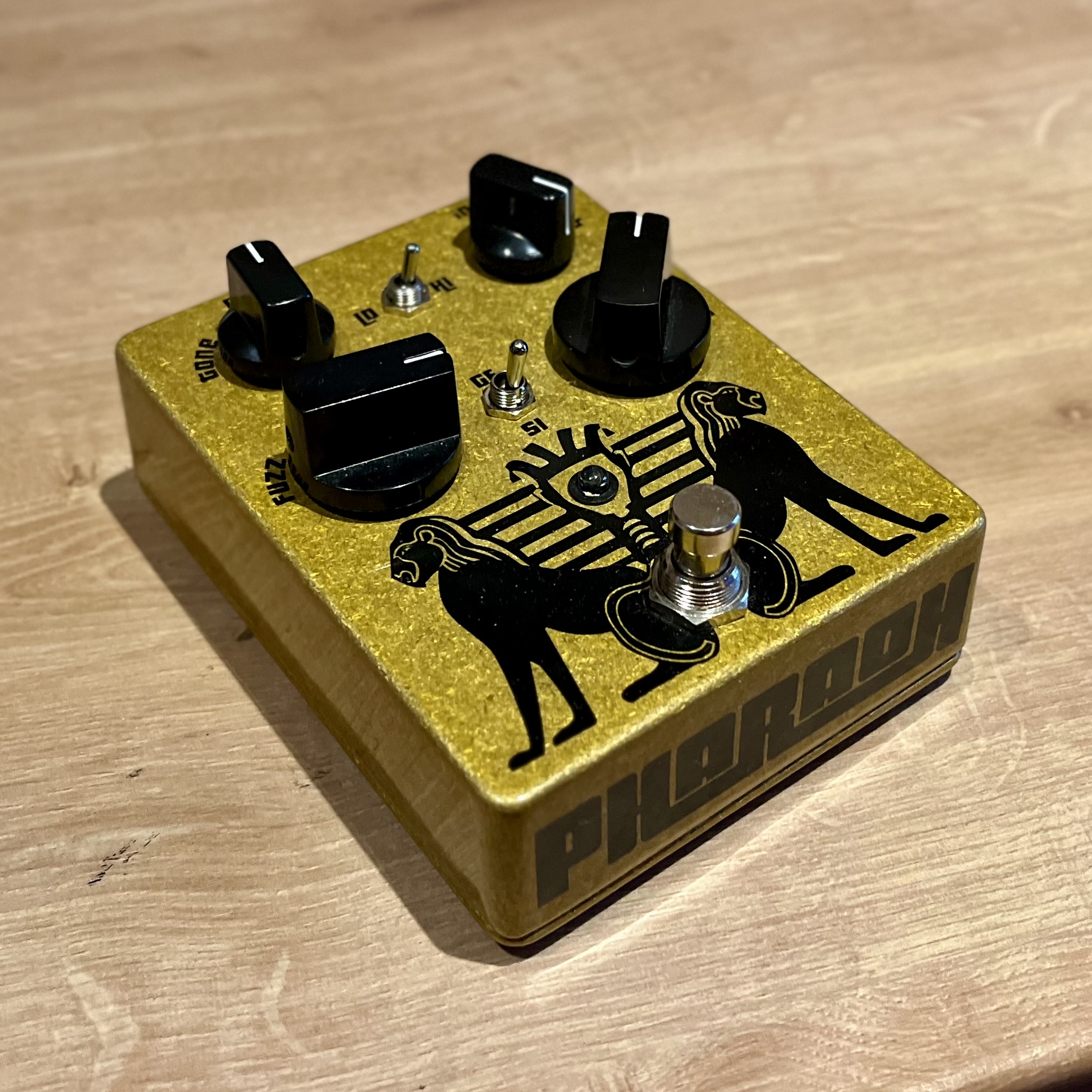 BLACK ART PHARAOH FUZZ Toneworks ORIGINALE (Basse-Normandie) - Audiofanzine
