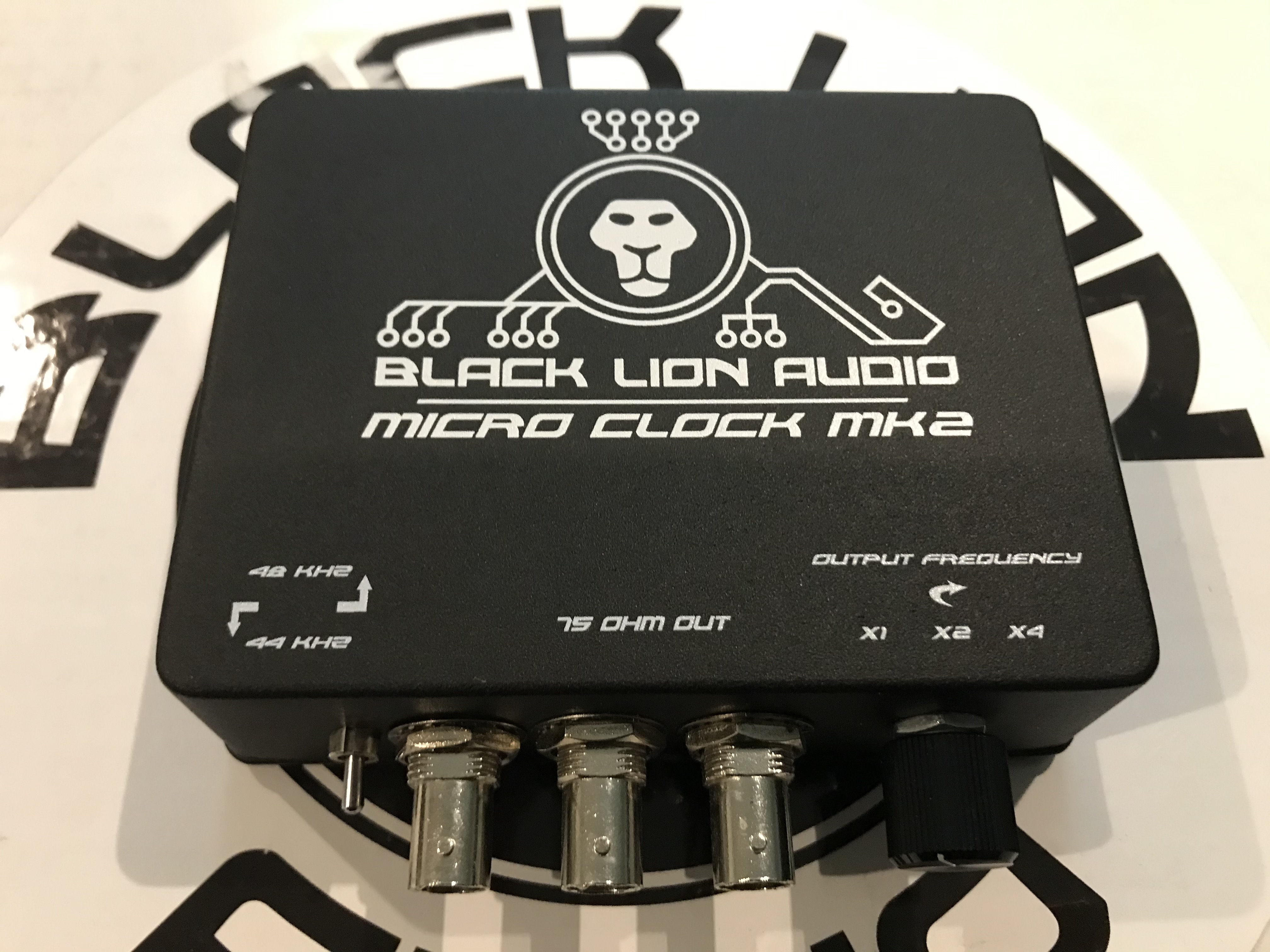 Micro Clock MkII - Black Lion Audio Micro Clock MkII - Audiofanzine