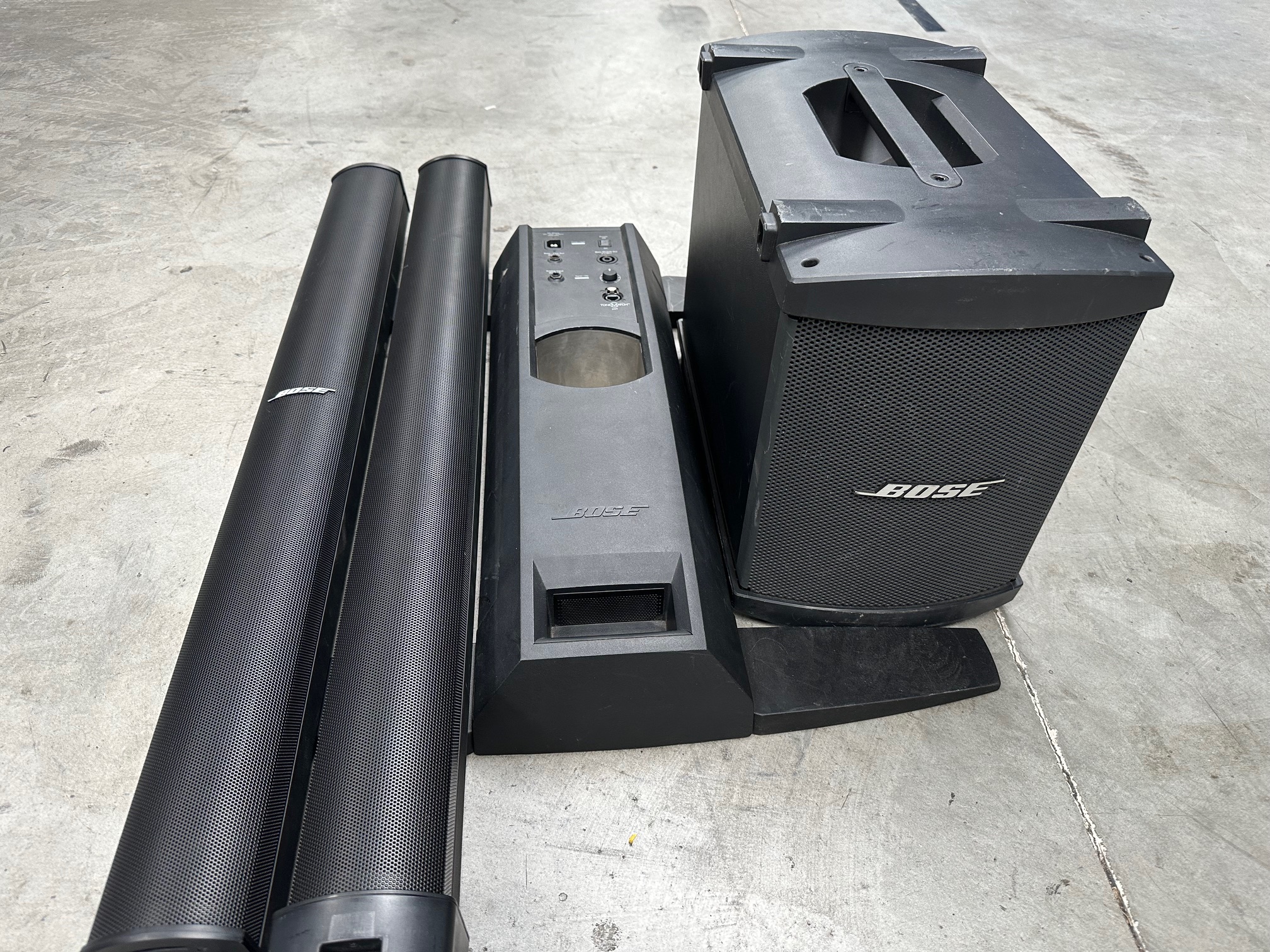 L1 Model II with B1 Bass - Bose L1 Model II with B1 Bass - Audiofanzine